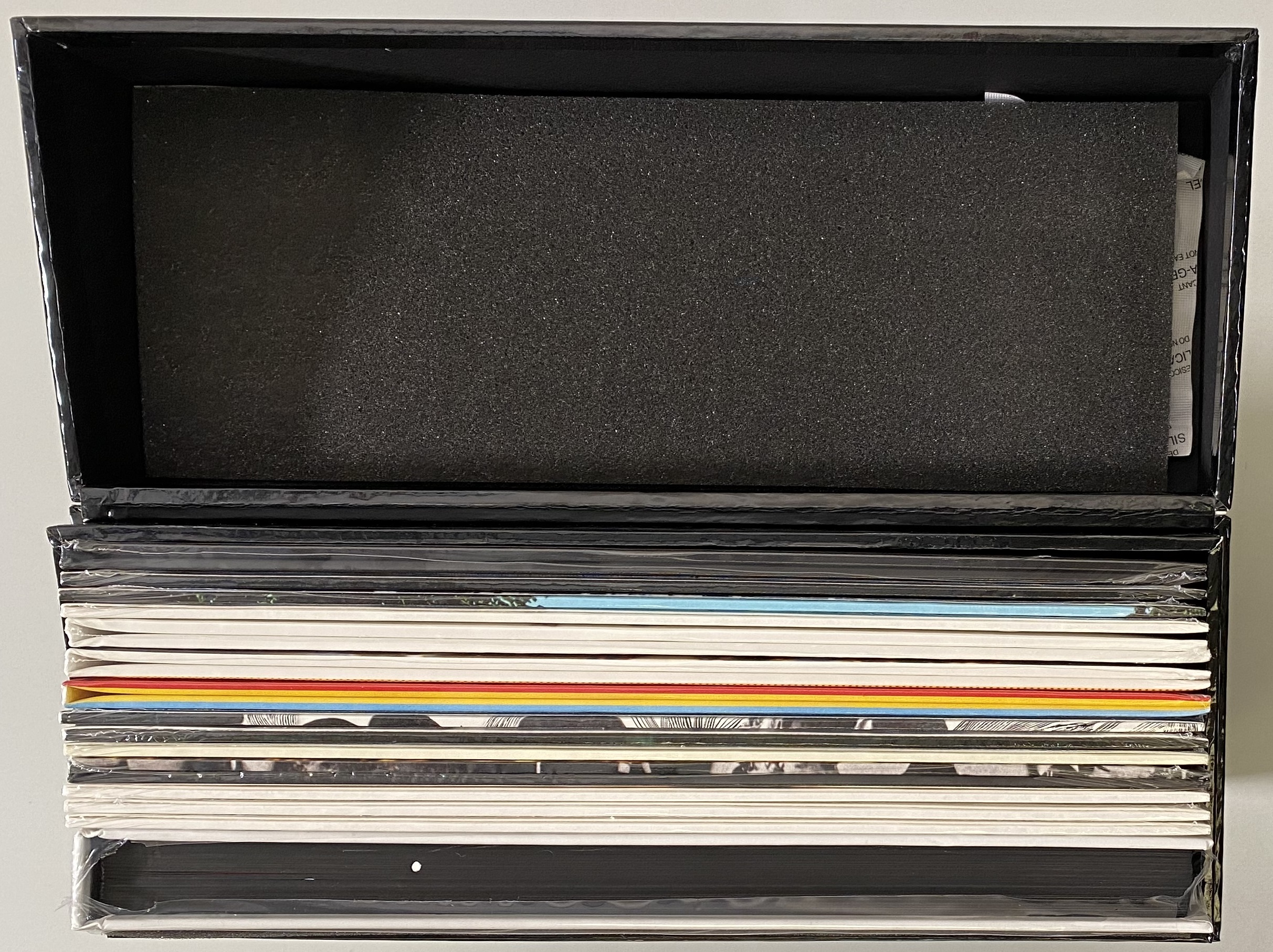 Lot 26 - THE BEATLES - THE BEATLES LP BOX SET (14