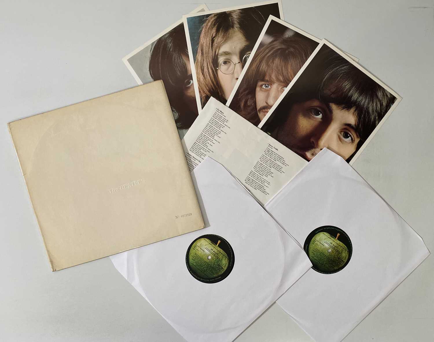 Lot 36 - THE BEATLES - UK ORIGINAL LPs