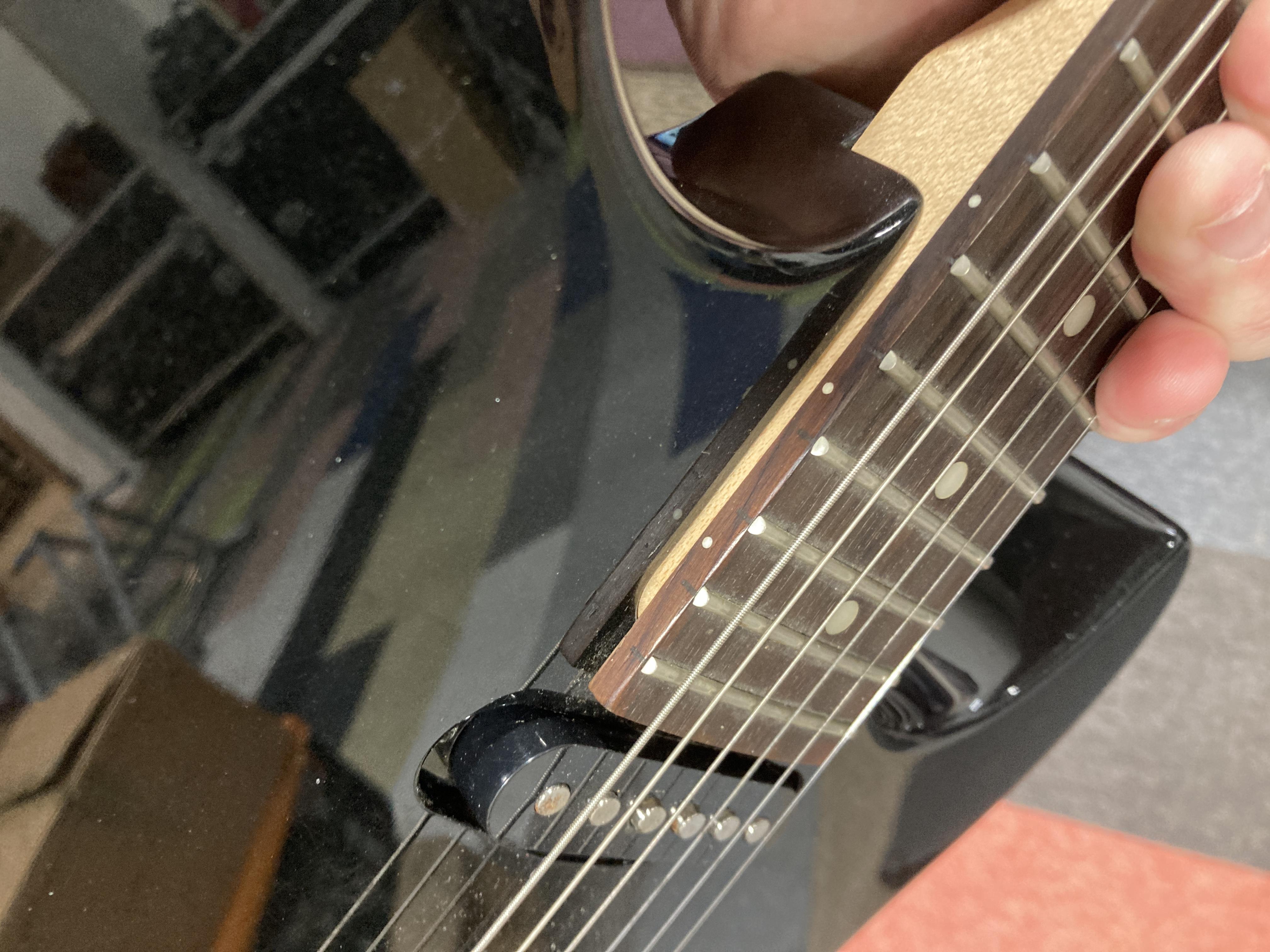 Lot 39 - FENDER SQUIRE SHOWMASTER.