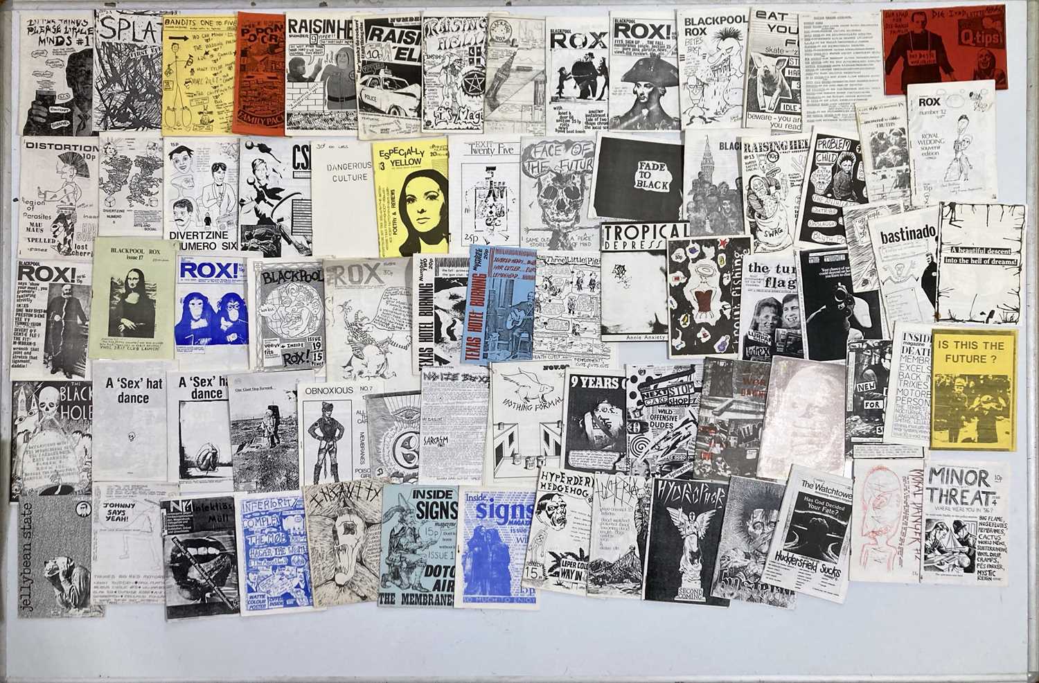 Lot 82 - PUNK / HARDCORE / NEW WAVE FANZINES.