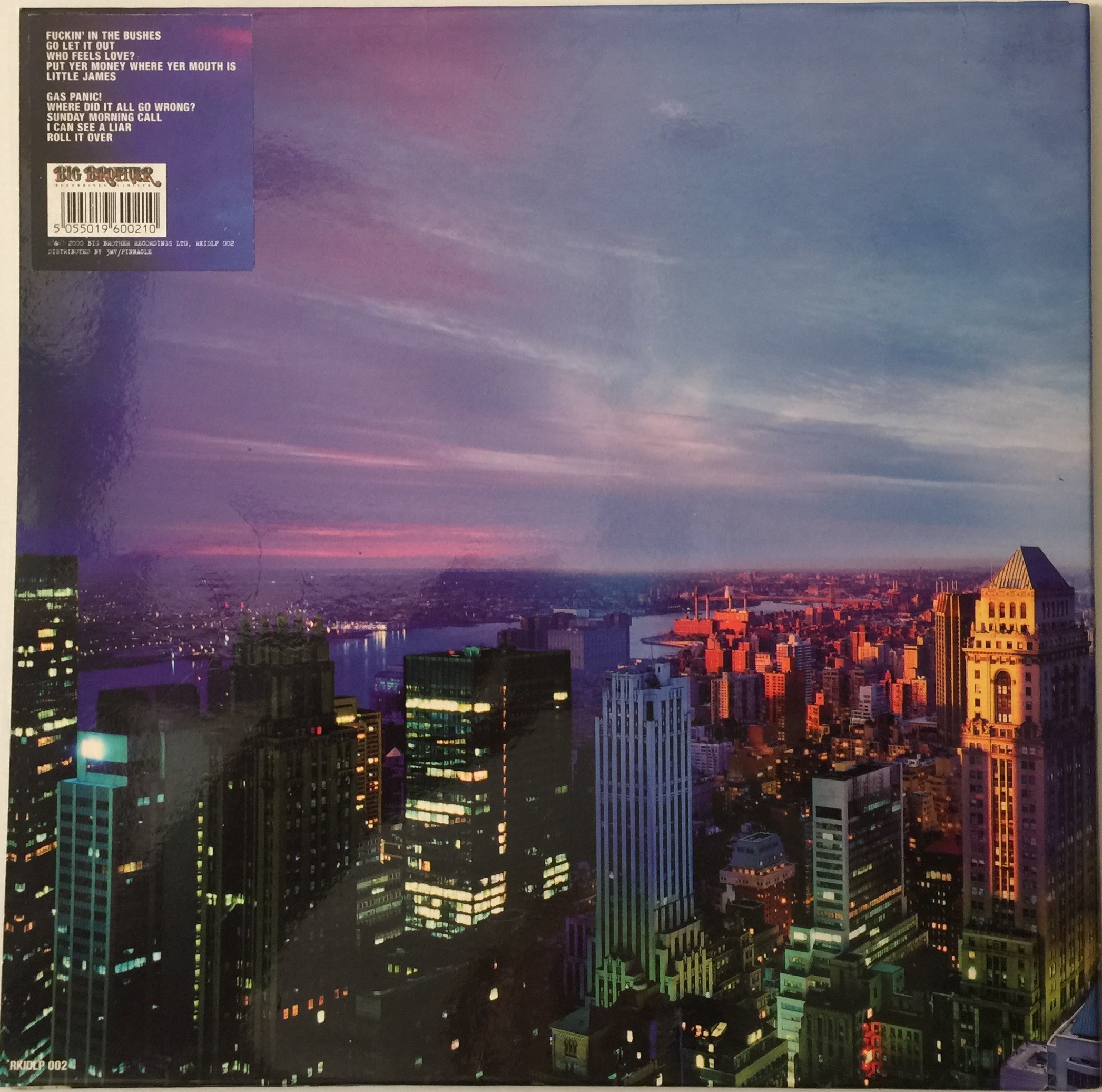 Lot 25 - OASIS - STANDING ON THE SHOULDER OF GIANTS LP