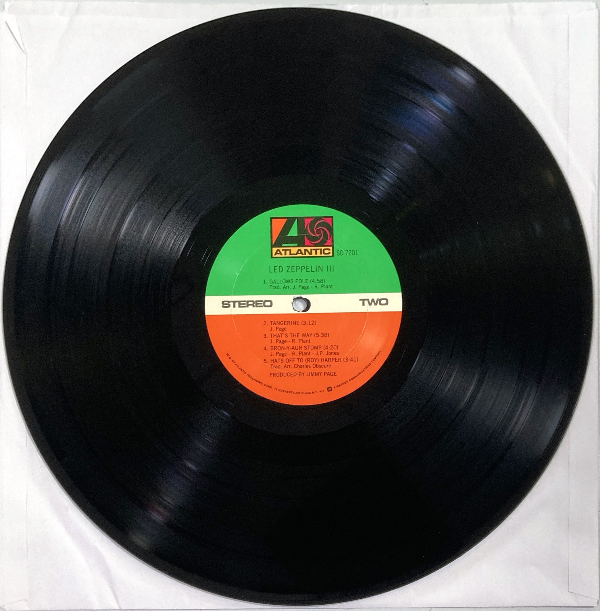 Lot 46 - LED ZEPPELIN - III - CLASSIC RECORDS