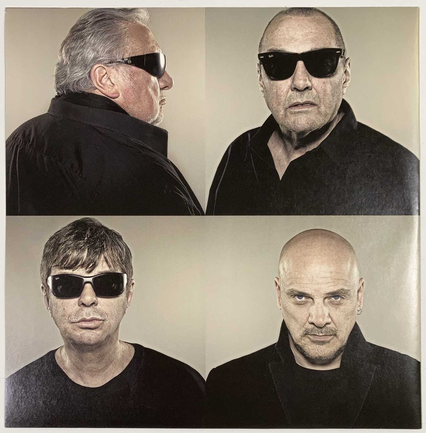 Lot 70 - THE STRANGLERS - GIANTS LP (ORIGINAL SIGNED