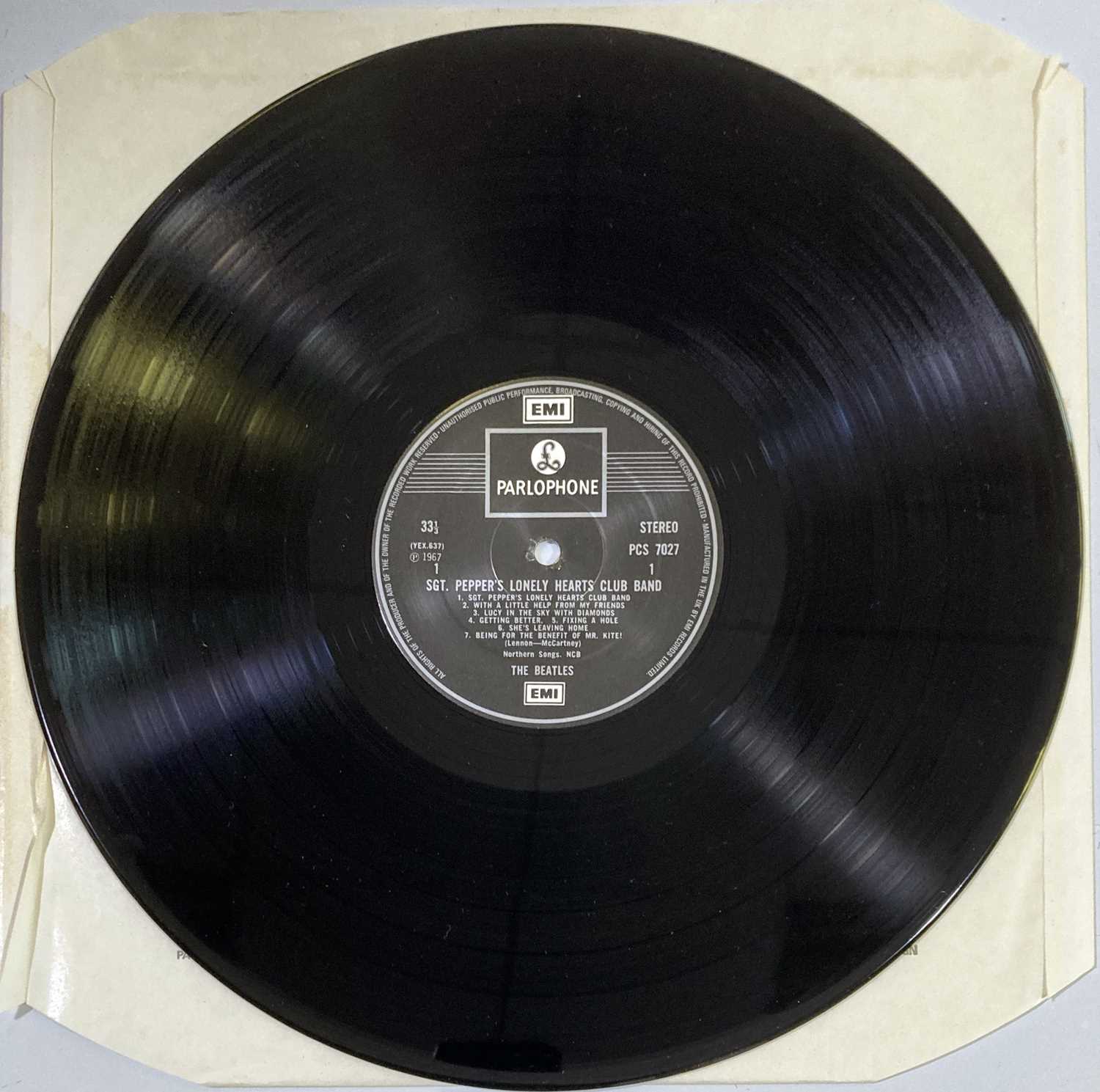 Lot 80 - THE BEATLES - SGT. PEPPER'S LONELY HEARTS