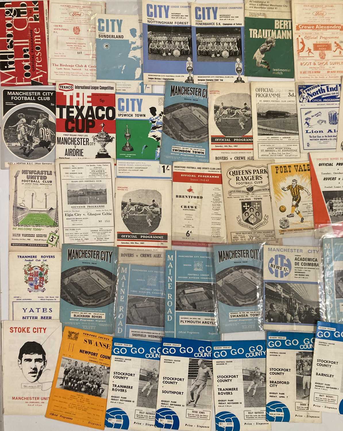 Lot 66 - 60s MIXED FOOTBALL PROGRAMMES.