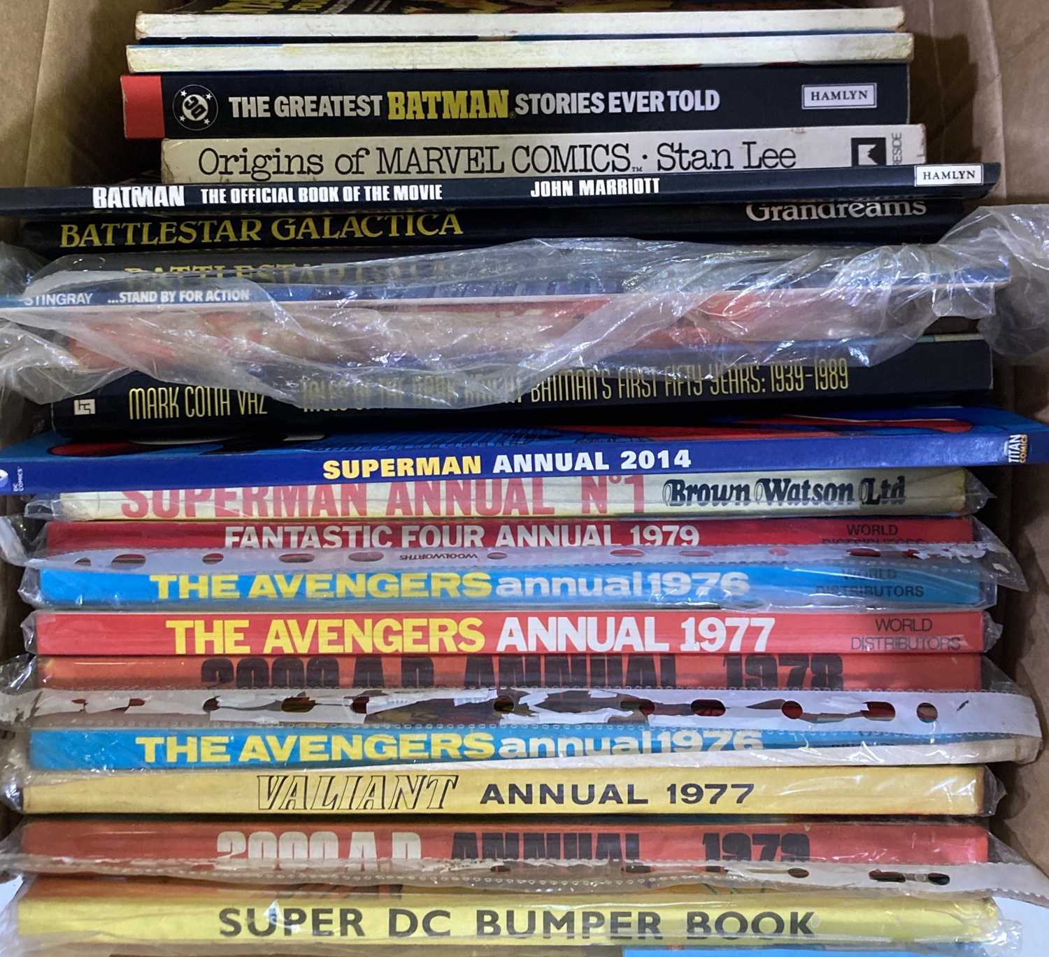 Lot 147 - COMICS, MAGAZINES, AND BOOKS/ANNUALS.