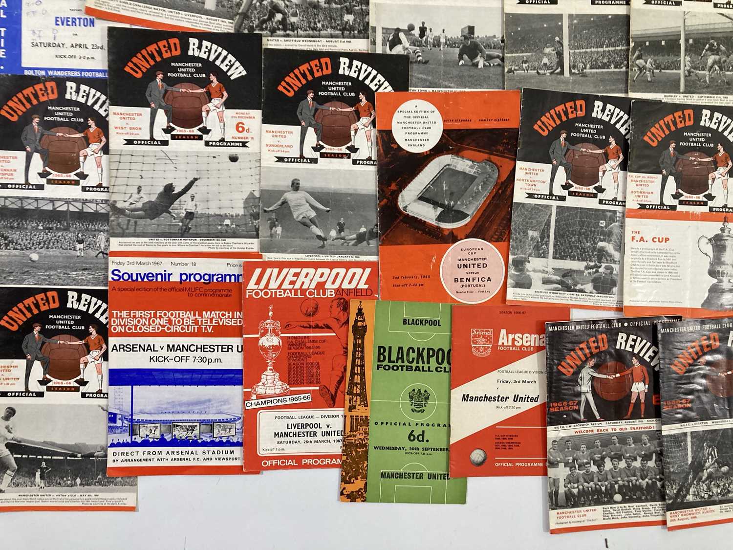 Lot 98 - FOOTBALL MEMORABILIA - MANCHESTER UNITED HOME