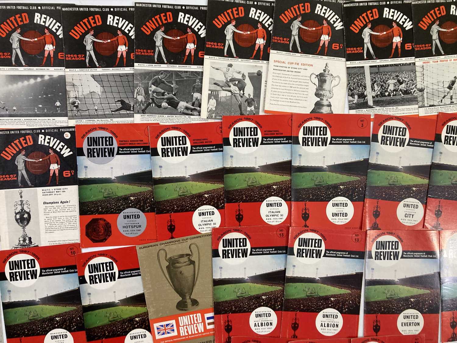 Lot 98 - FOOTBALL MEMORABILIA - MANCHESTER UNITED HOME