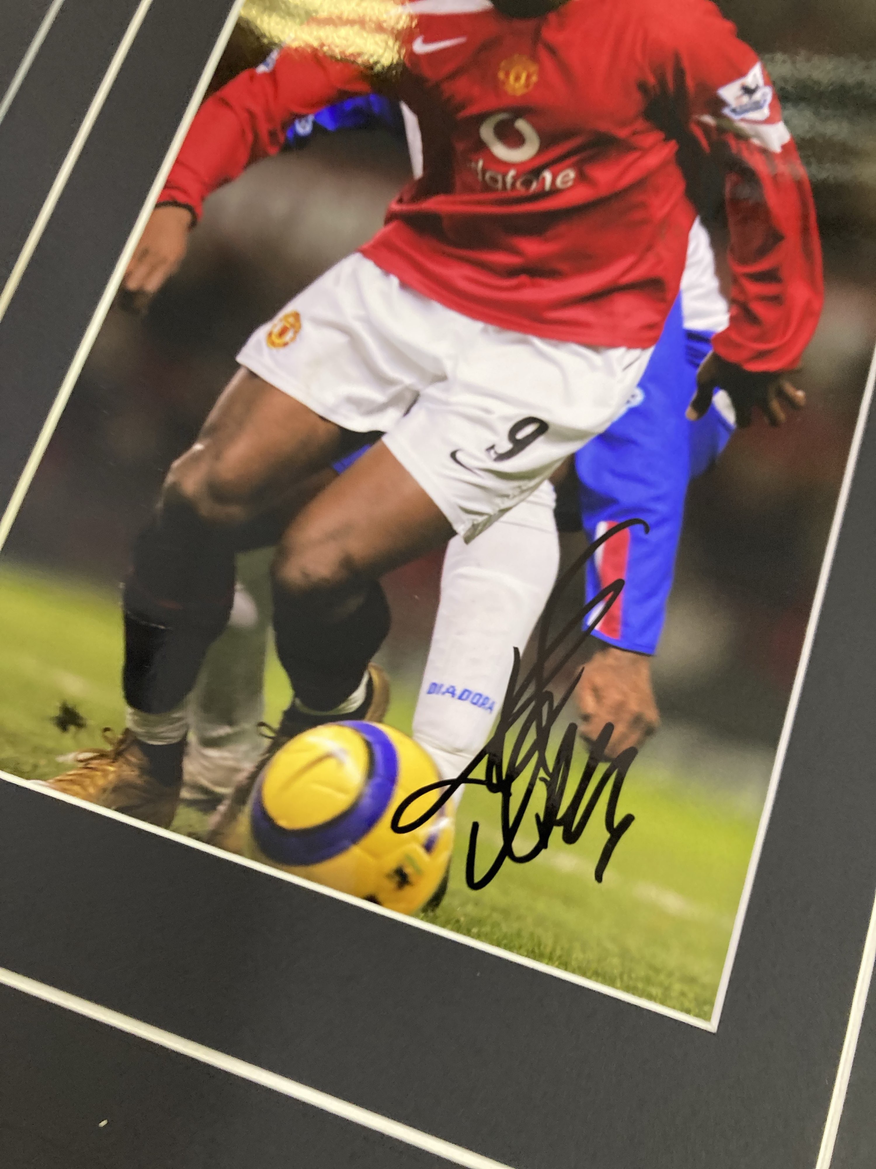 Lot 103 - FOOTBALL MEMORABILIA - MANCHESTER UNITED