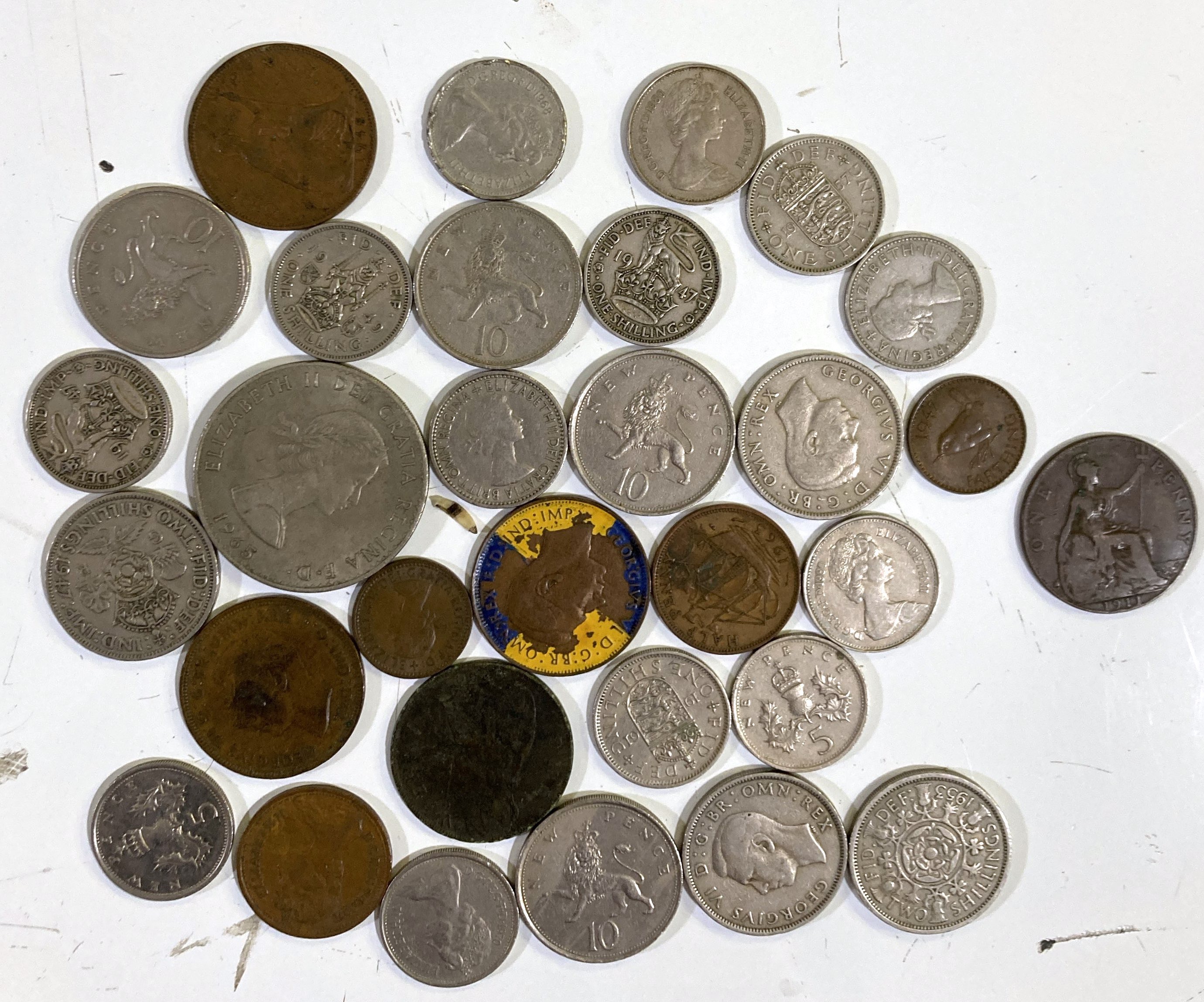 Lot 10 - COINS AND BANKNOTES.