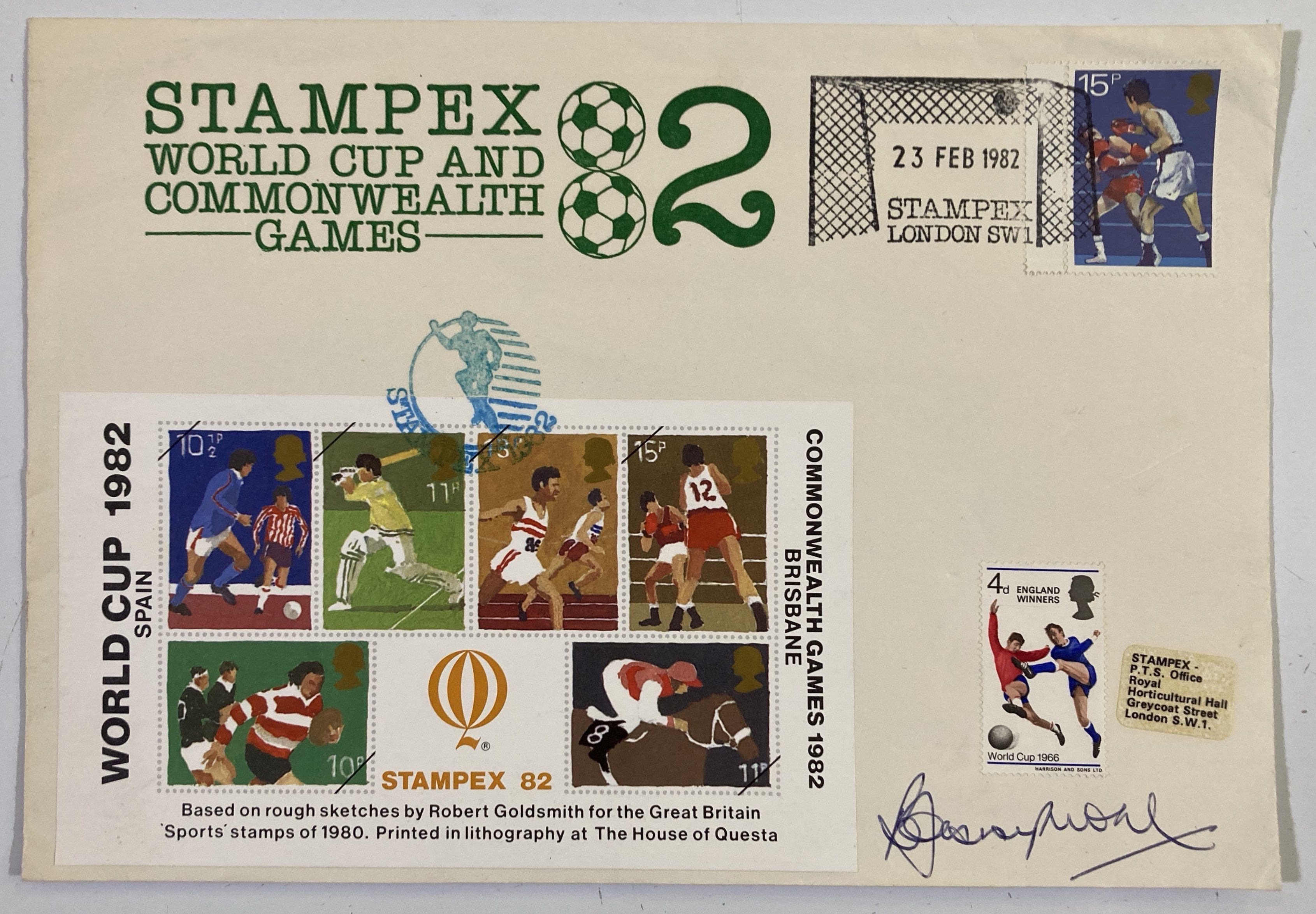 Lot 114 - FOOTBALL MEMORABILIA - BOBBY MOORE SIGNED