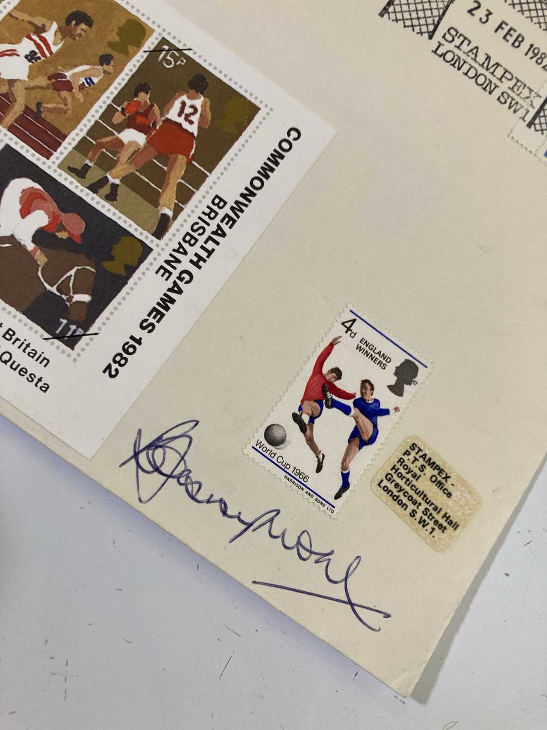 Lot 114 - FOOTBALL MEMORABILIA - BOBBY MOORE SIGNED