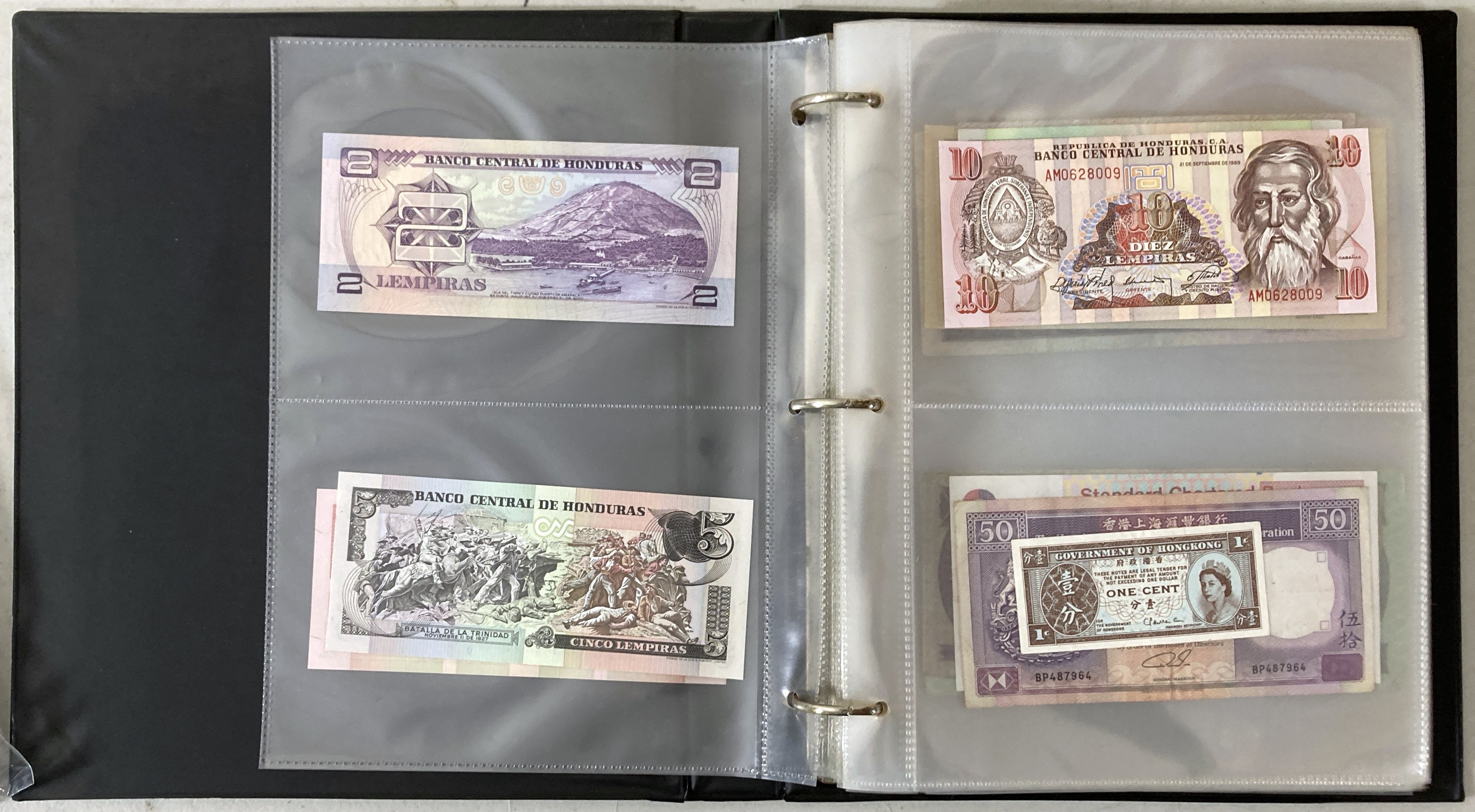 Lot 18 - LARGE COLLECTION OF BANK NOTES FROM AROUND