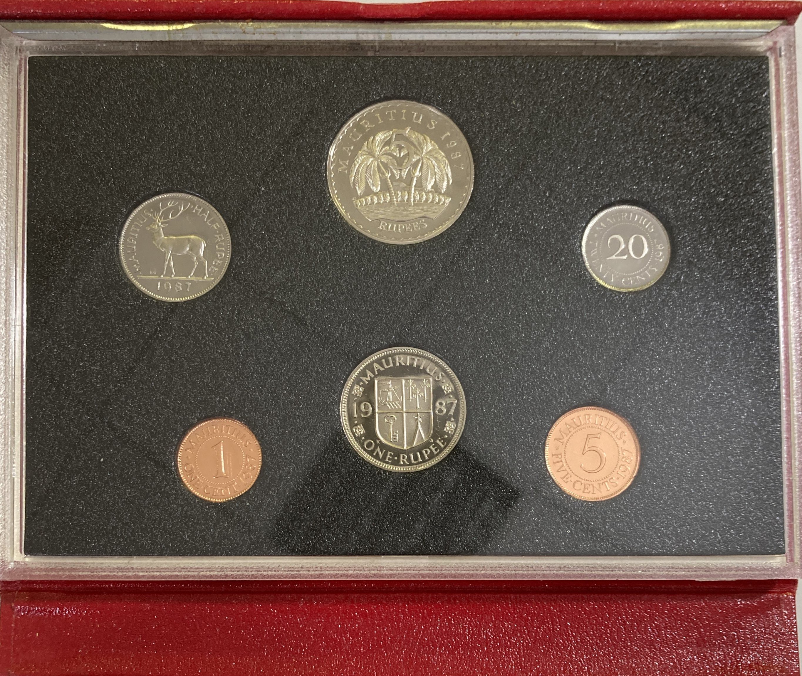 Lot 22 - COINS - PROOF SETS OF COINS.