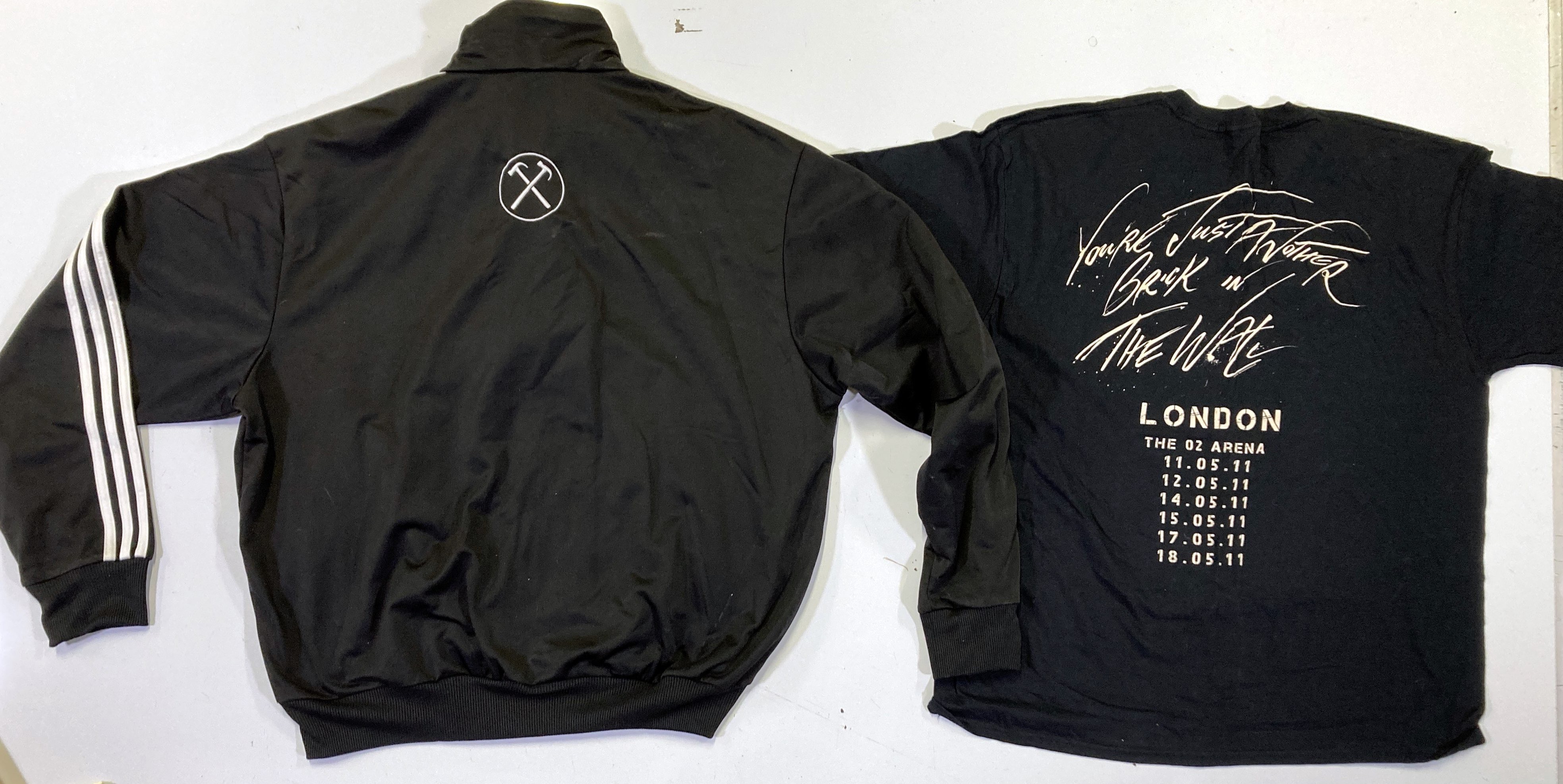 Lot 146 - ROGER WATERS / PINK FLOYD - CLOTHING / TOUR