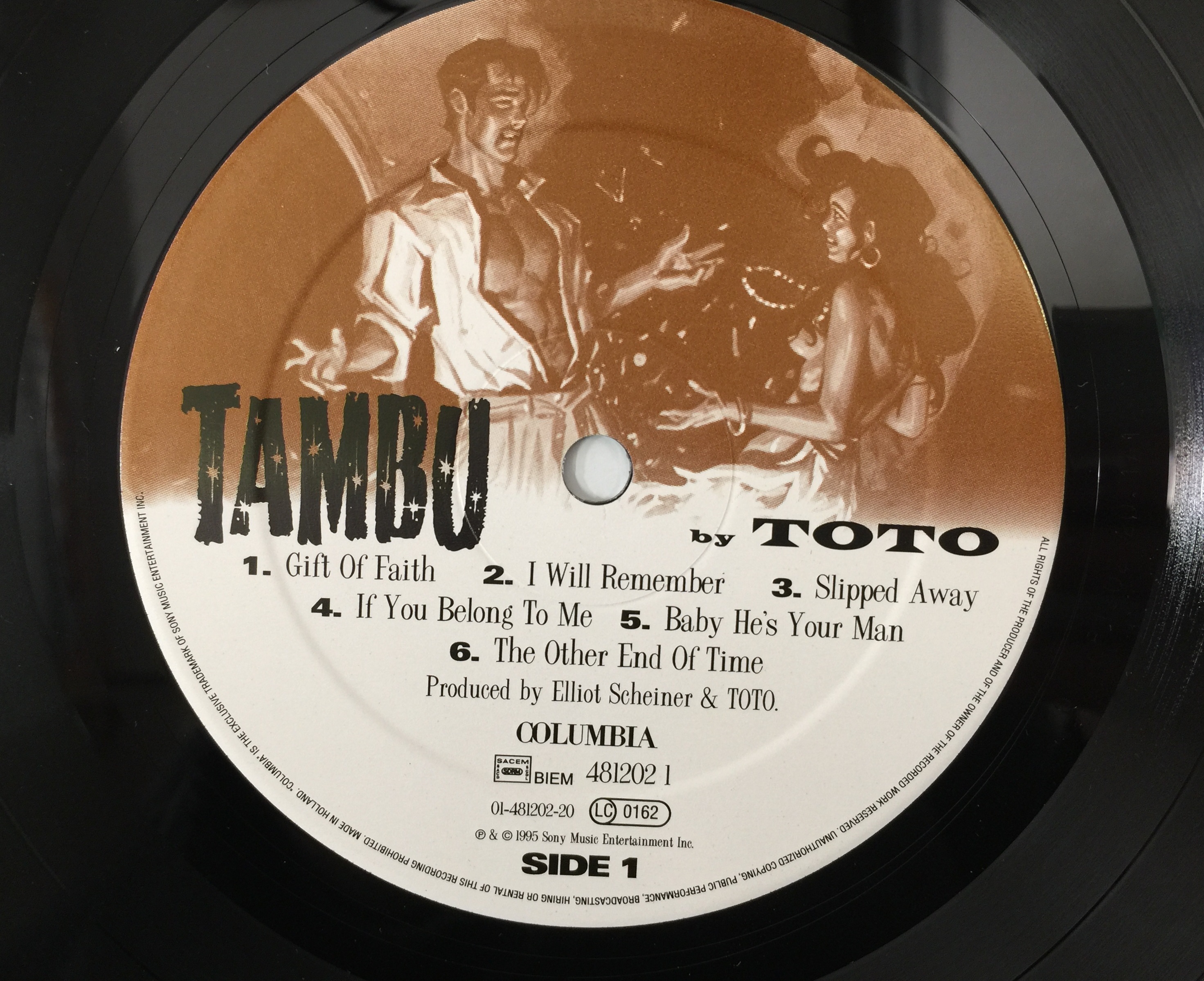 Lot 122 - TOTO - TAMBU LP (ORIGINAL 1995 EU COPY