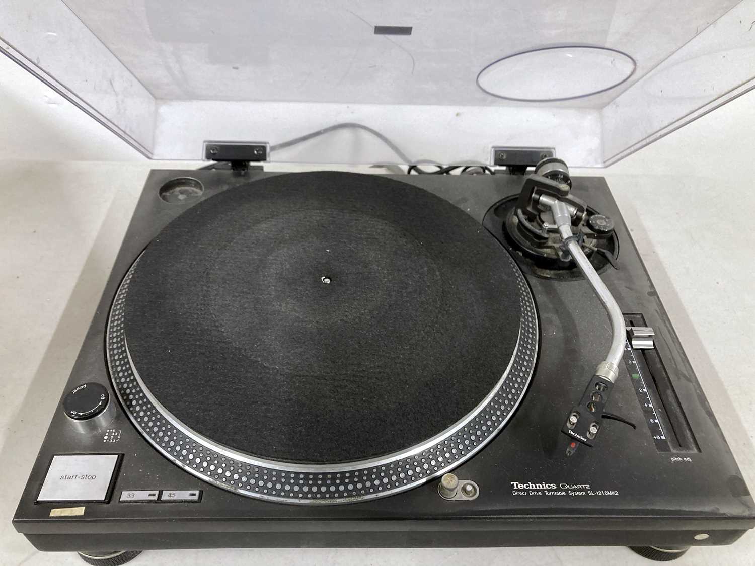 Lot 84 - TECHNICS SL-1210MK2 TURNTABLE.
