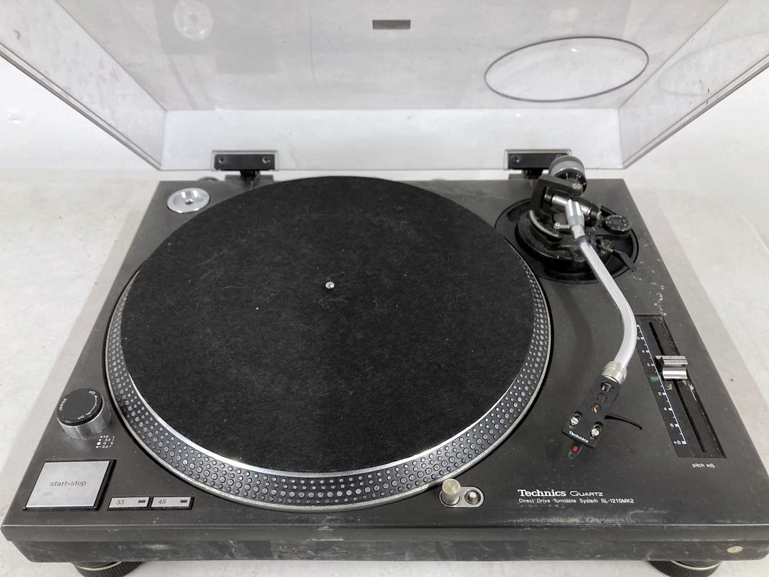 Lot 85 - TECHNICS SL-1210MK2 TURNTABLE.