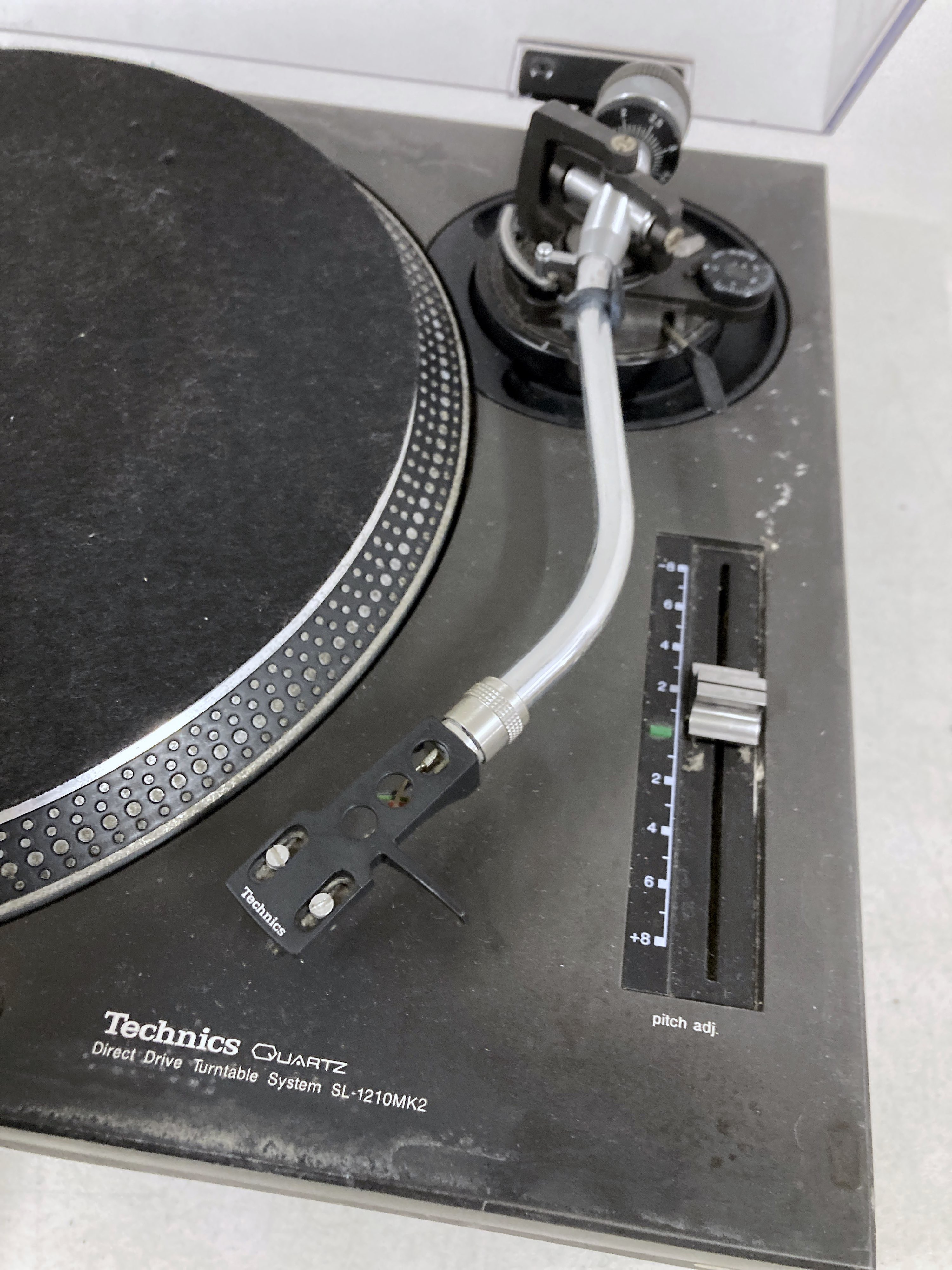 Lot 85 - TECHNICS SL-1210MK2 TURNTABLE.