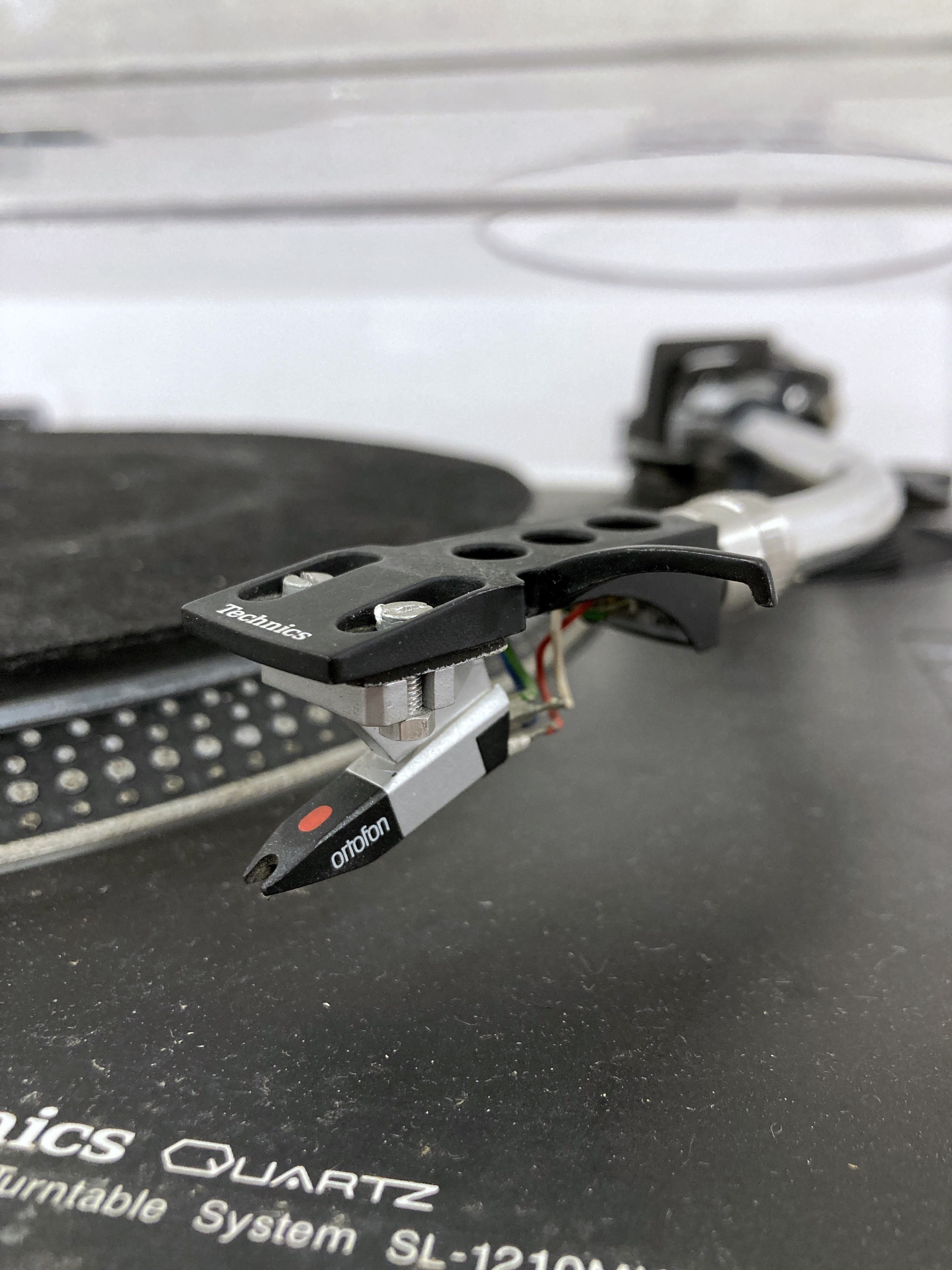 Lot 85 - TECHNICS SL-1210MK2 TURNTABLE.
