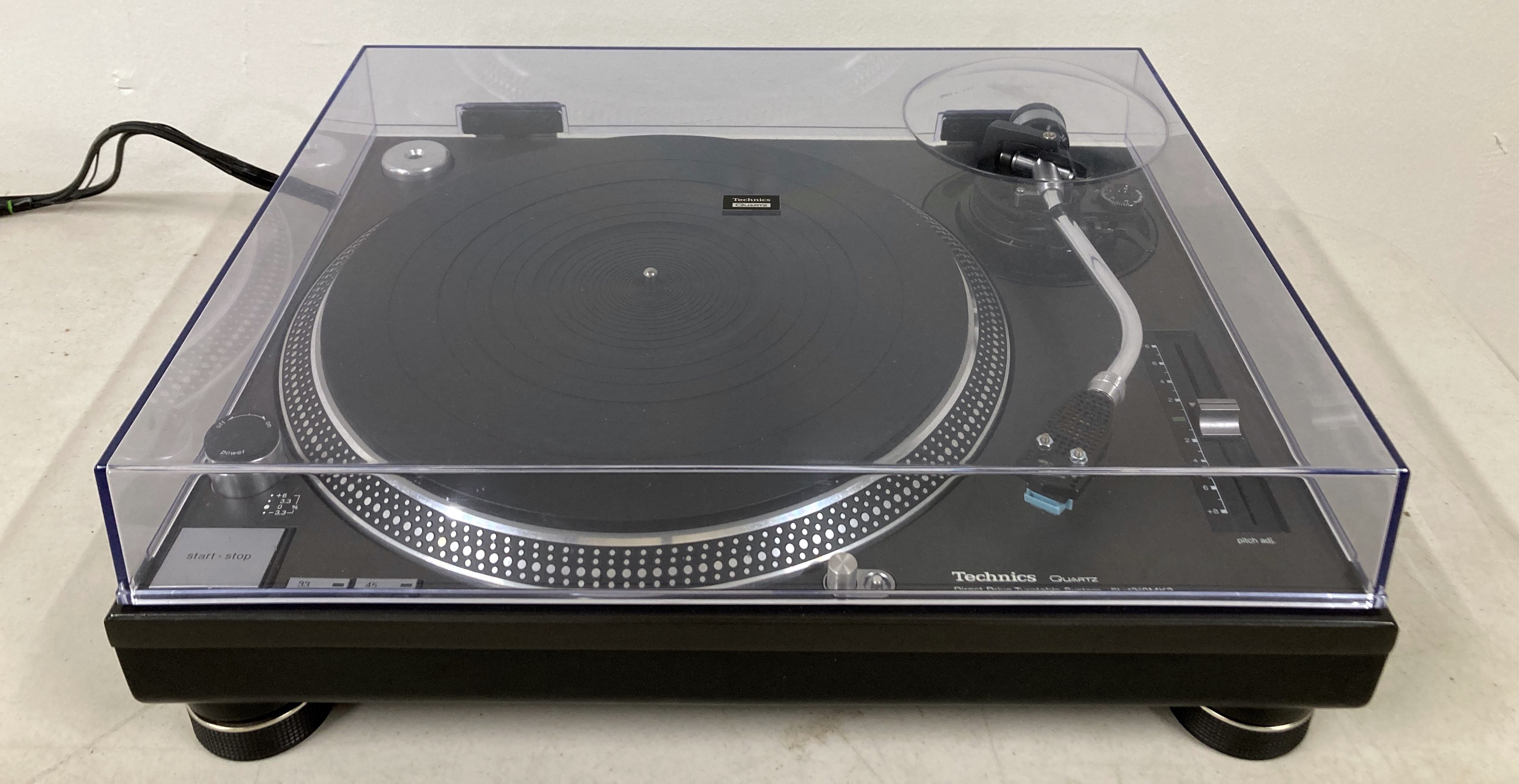 Lot 86 - TECHNICS SL-1210MK2 TURNTABLE.