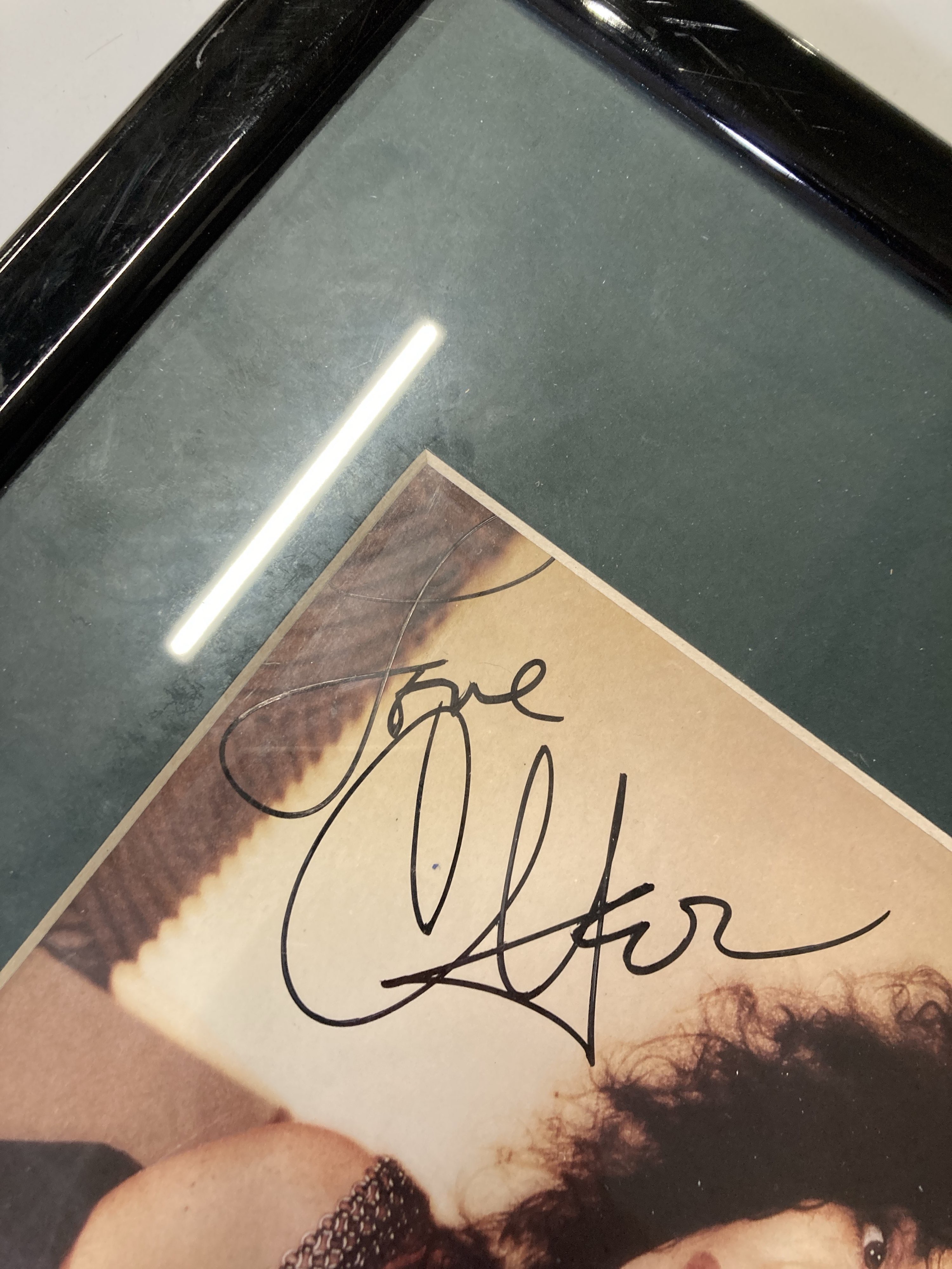 Lot 316 - SIGNED ITEMS - FEMALE STARS INC DIANA ROSS.