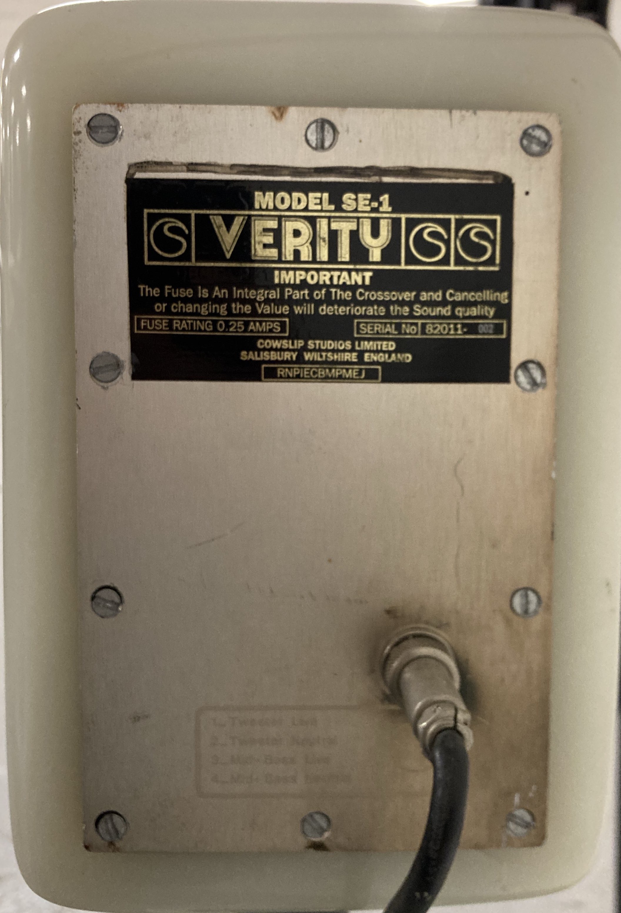 Lot 94 - VERITY SE-1 ONYX SPEAKERS ON STANDS.