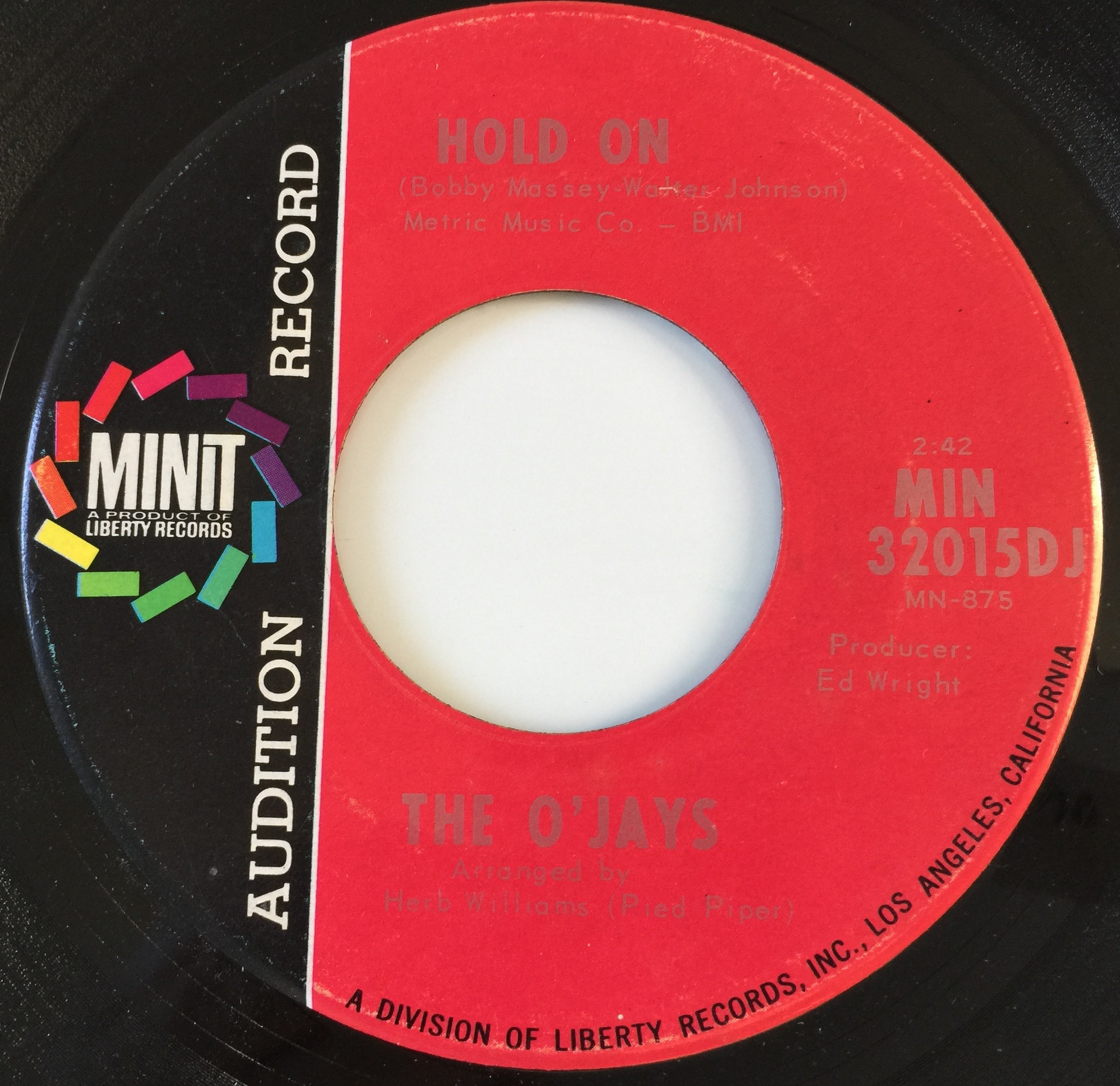 Lot 19 - THE O'JAYS - HOLD ON/ WORKING ON YOUR CASE 7"