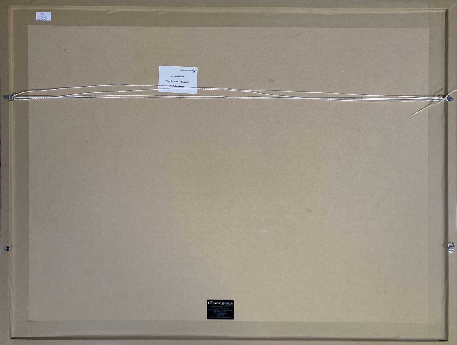 Lot 400 - LED ZEPPELIN - A PHOTOGRAPH SIGNED BY ROBERT