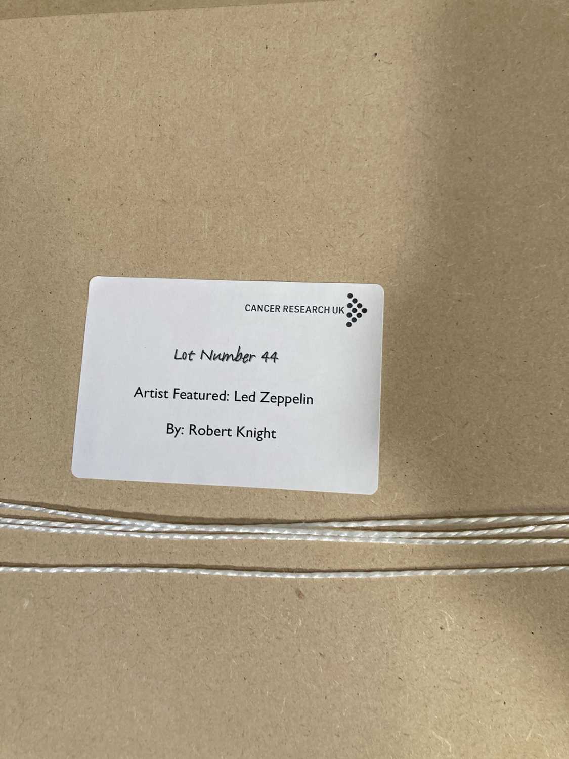 Lot 400 - LED ZEPPELIN - A PHOTOGRAPH SIGNED BY ROBERT