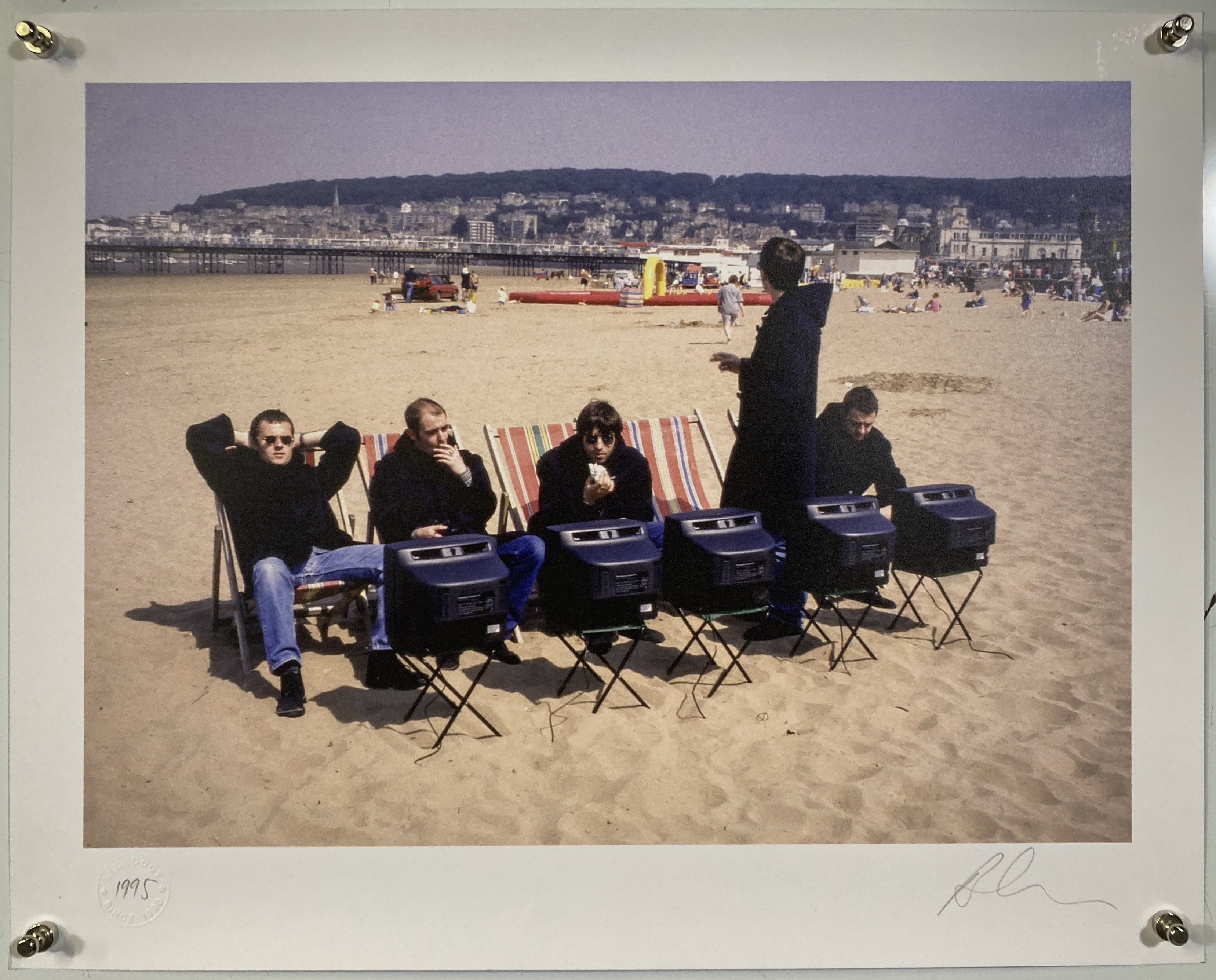 Lot 516 - OASIS - MICRODOT OFFICIAL PRINTS.