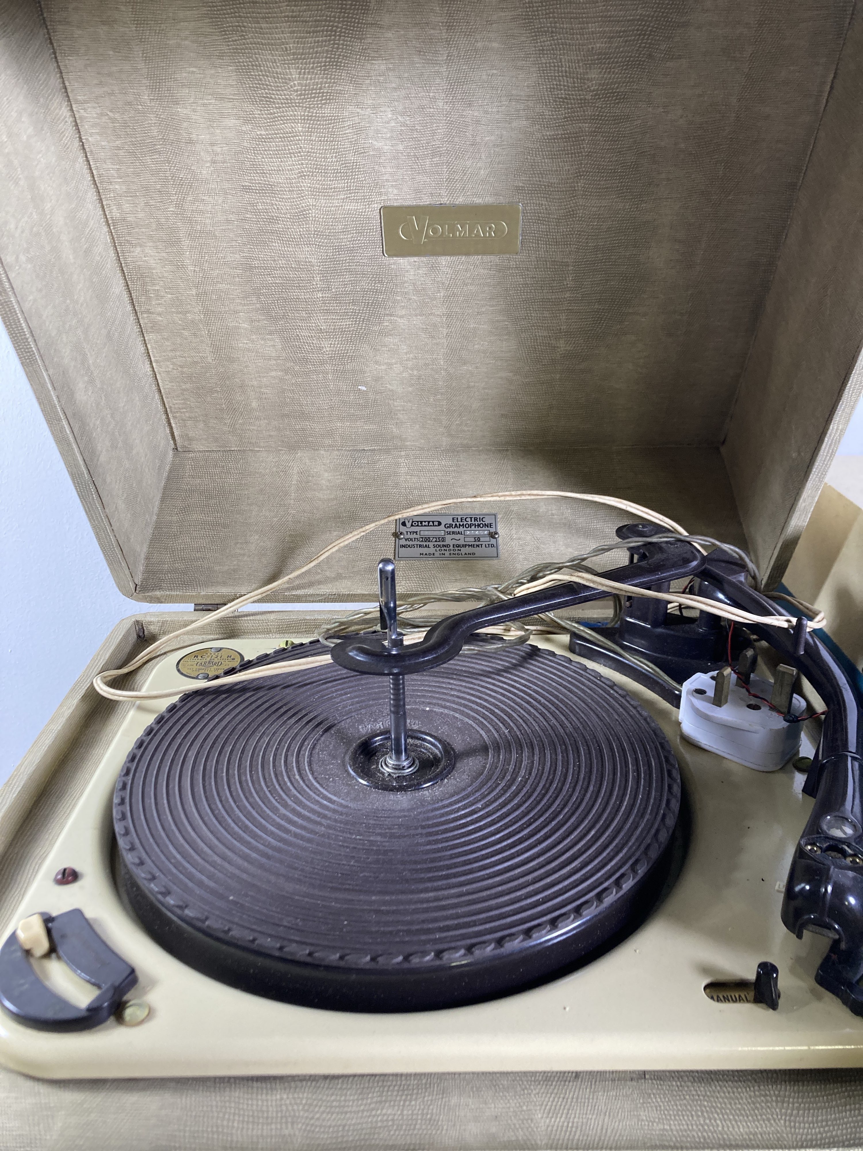 Lot 15 - PORTABLE RECORD PLAYERS (GARRARD, DANSETTE,
