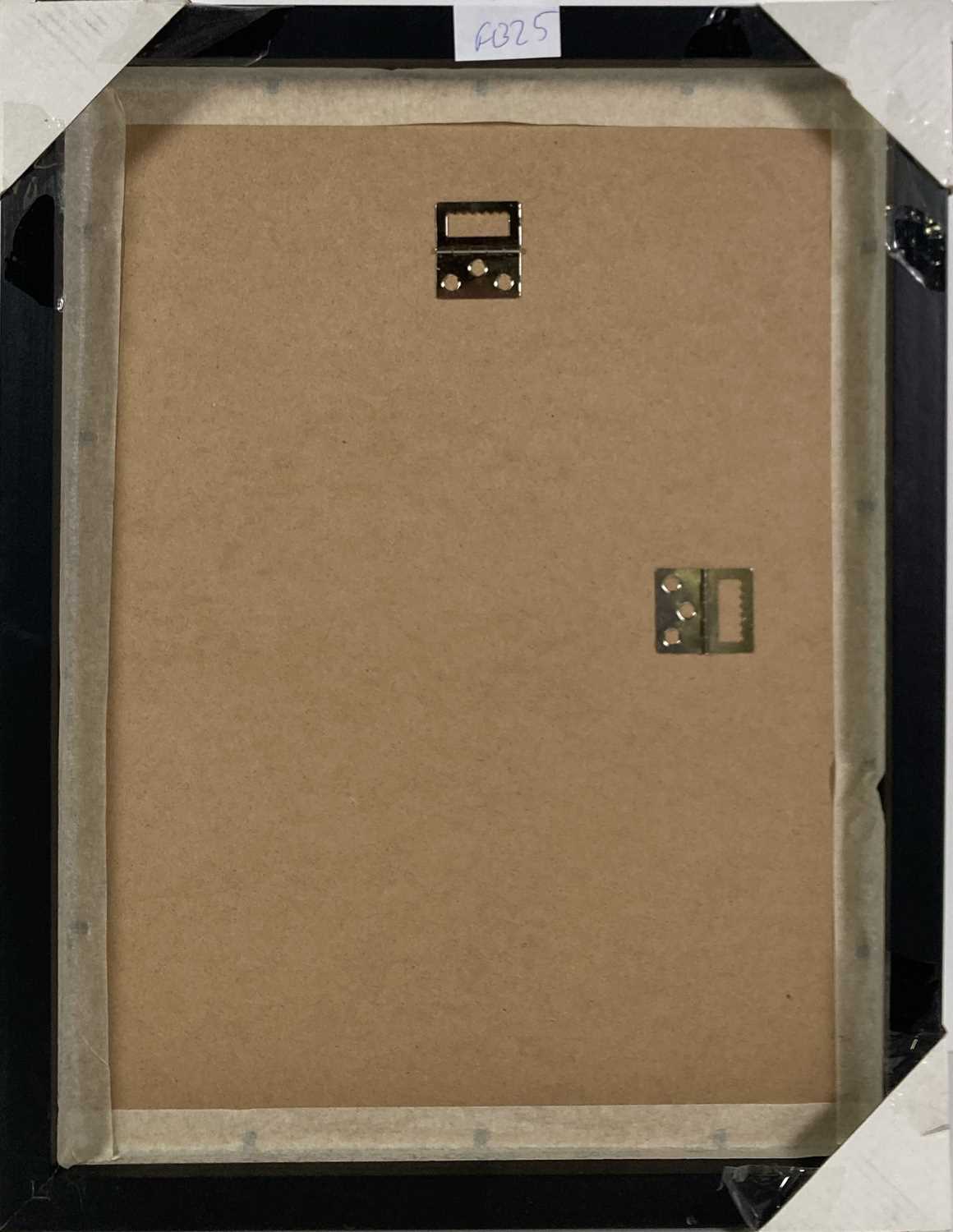 Lot 27 - FOOTBALL MEMORABILIA - LIONEL MESSI SIGNED