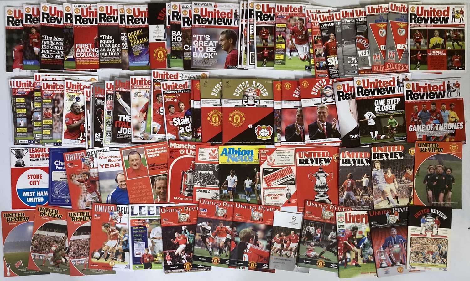Lot 38 - APPROX 338 MANCHESTER UNITED PROGRAMMES (70s