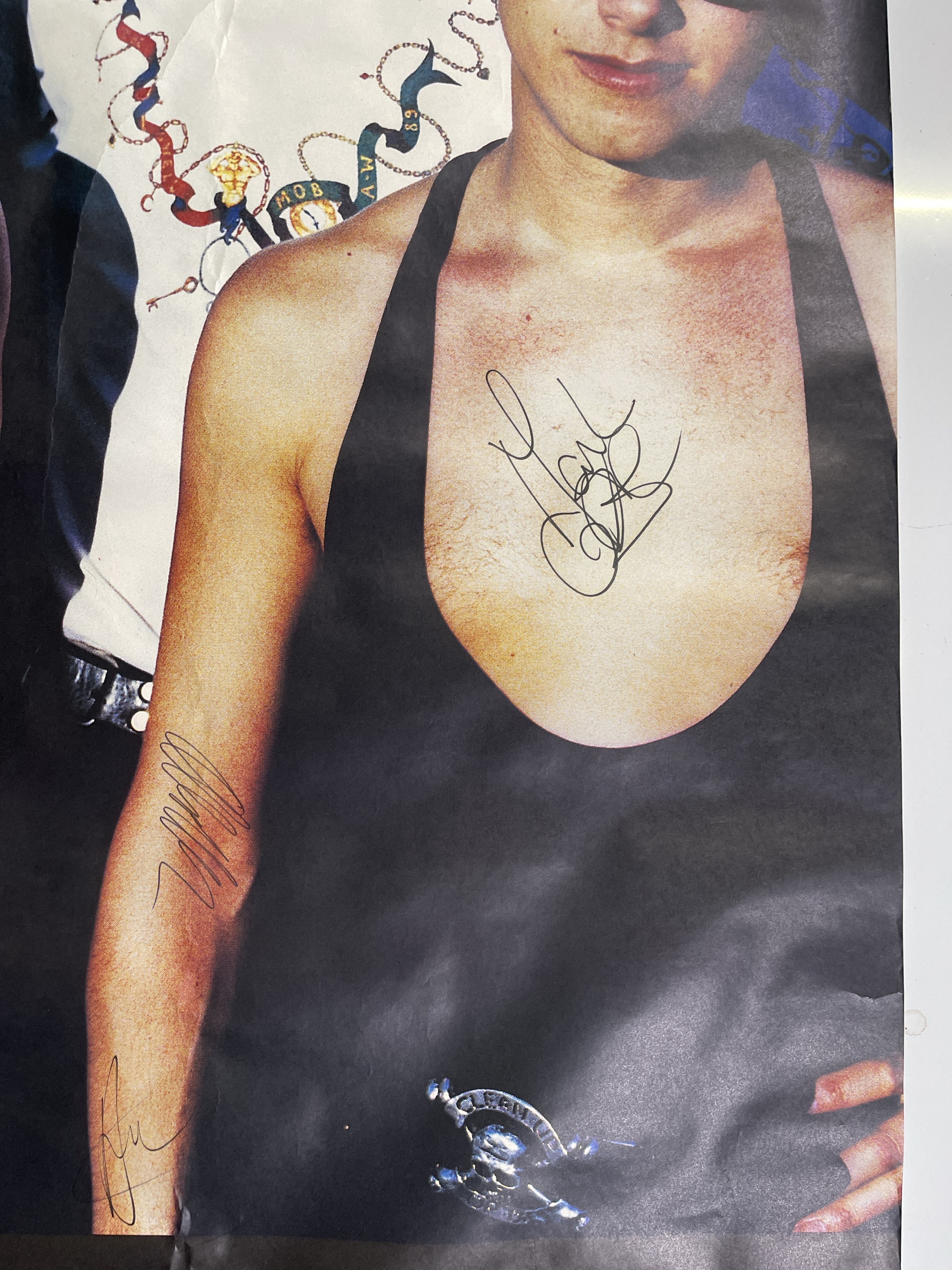 Lot 322 - DEPECHE MODE - FULLY SIGNED 'WORLD VIOLATOR'