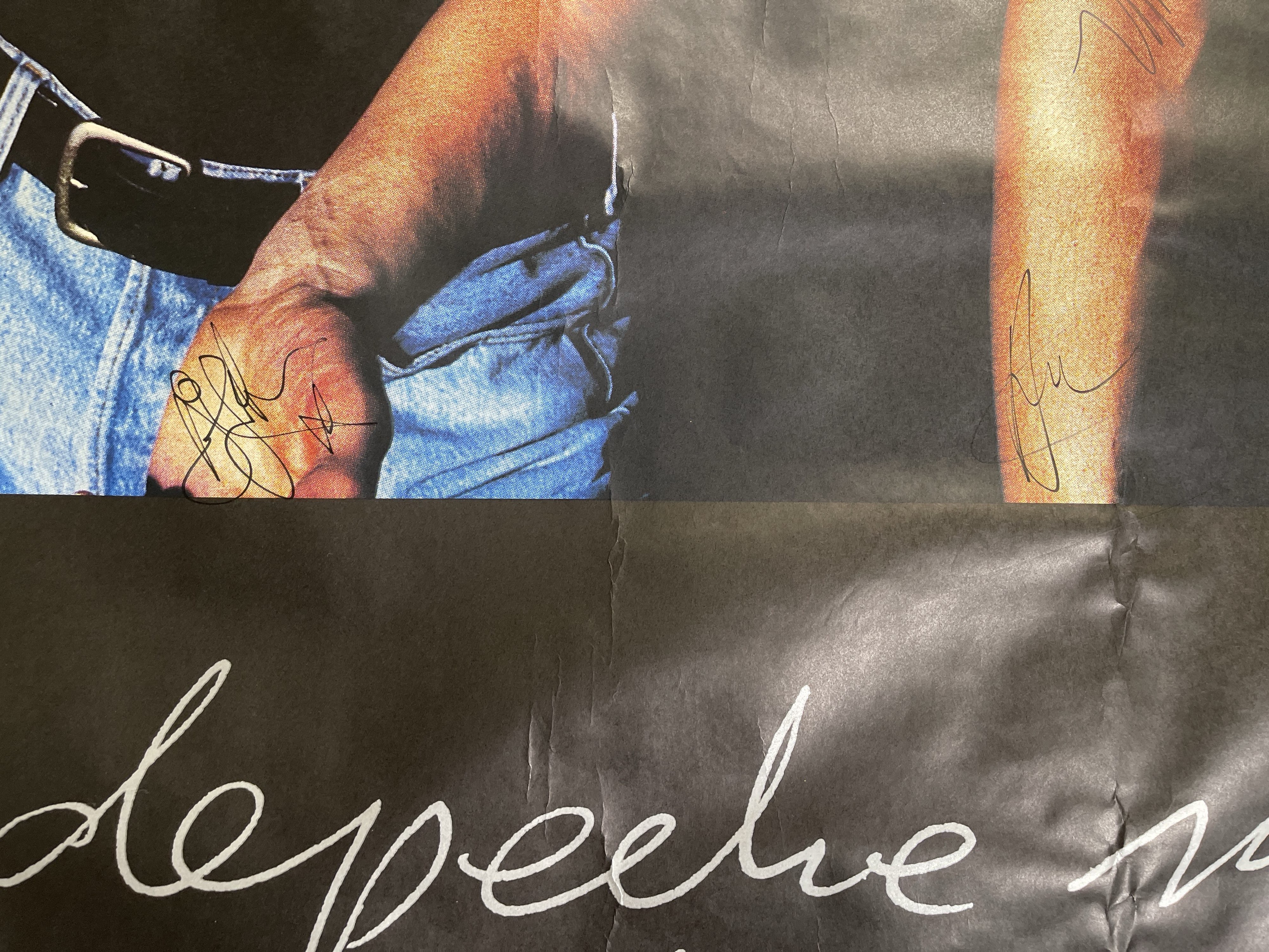 Lot 322 - DEPECHE MODE - FULLY SIGNED 'WORLD VIOLATOR'