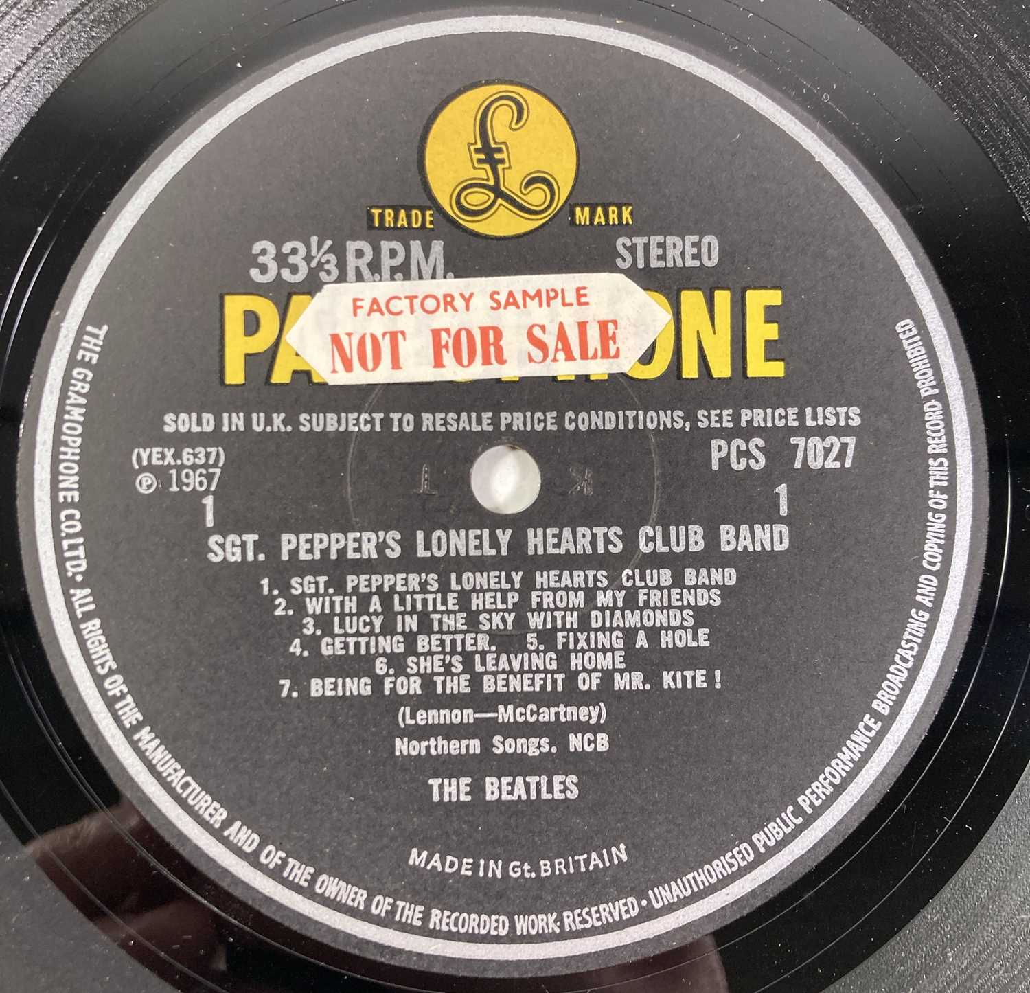 Lot 238 - THE BEATLES - SGT. PEPPER'S LONELY HEARTS