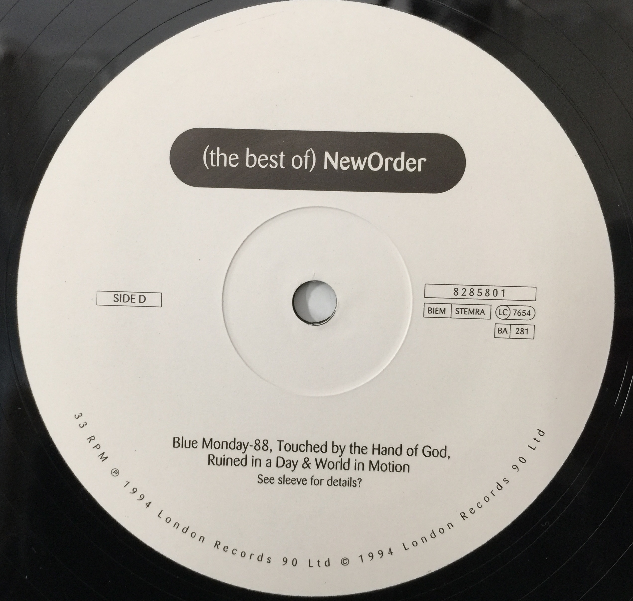Lot 285 - NEW ORDER - THE BEST OF LP (1994 OG - LONDON