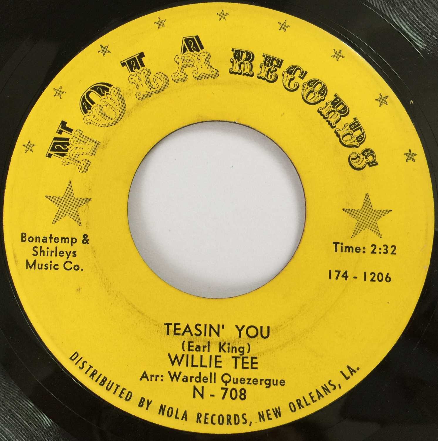 Lot 229 - WILLIE TEE - WALKING UP A ONE WAY STREET 7"