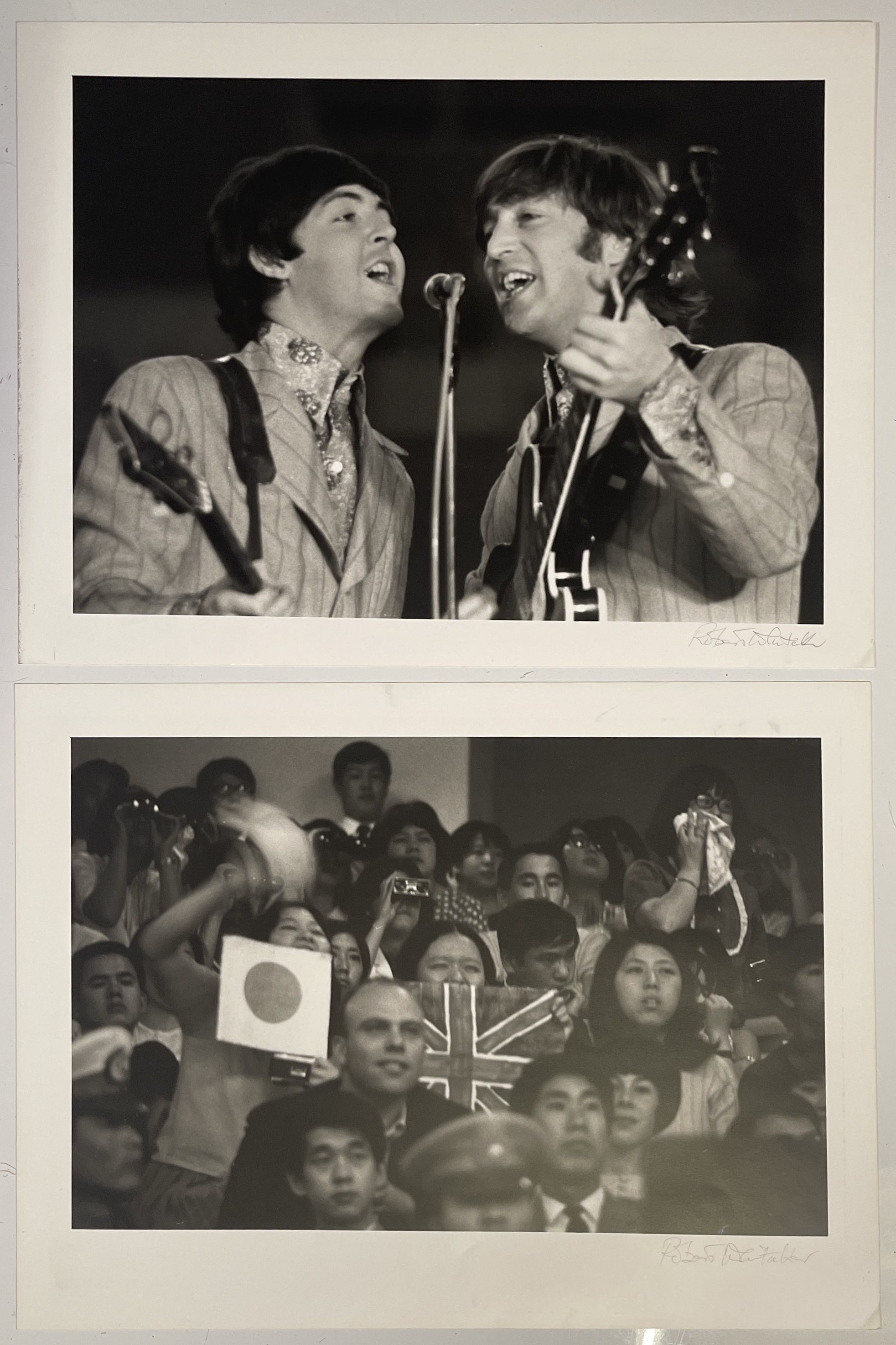 Lot 297 - THE BEATLES - ROBERT WHITAKER SIGNED