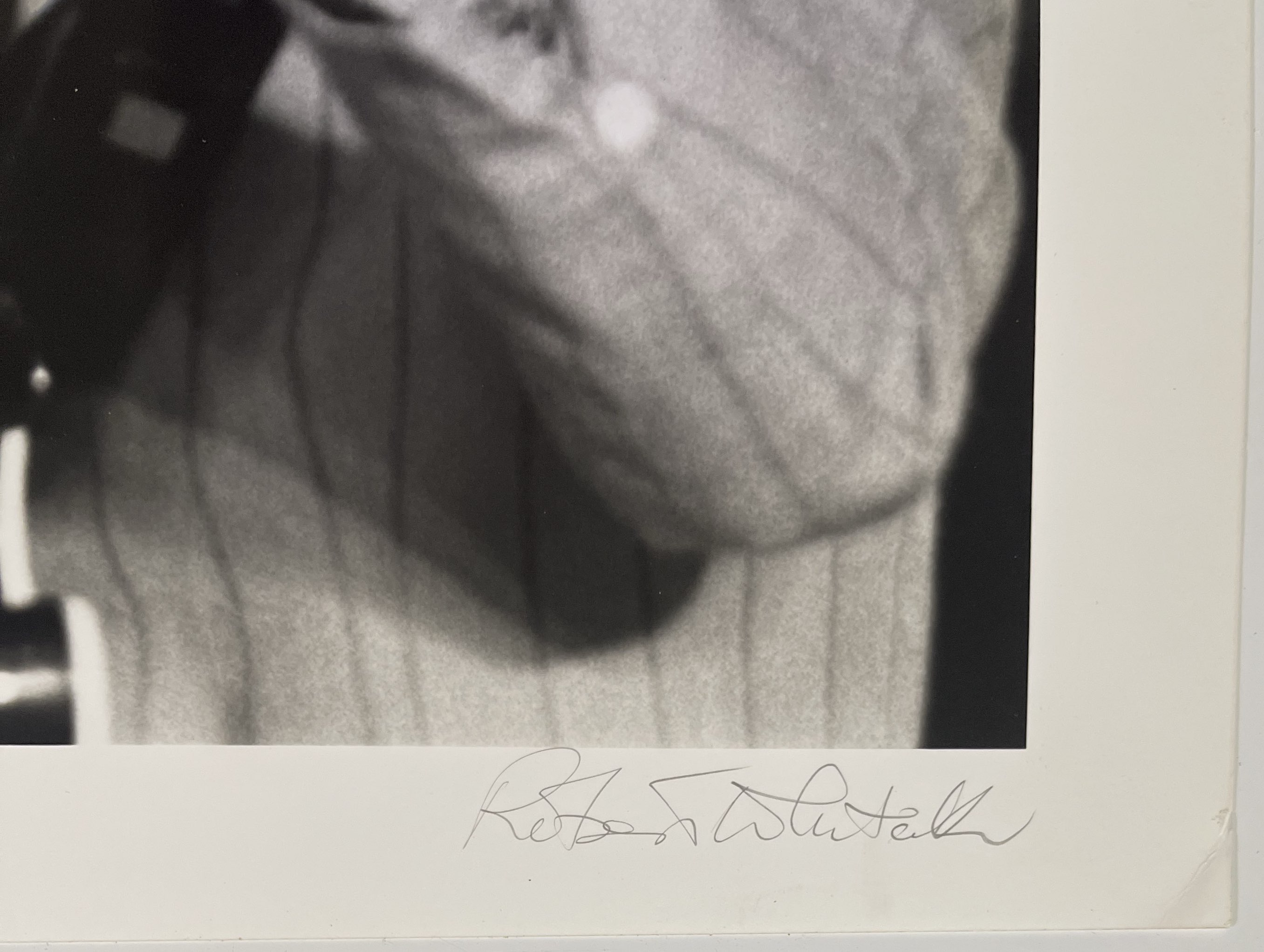 Lot 297 - THE BEATLES - ROBERT WHITAKER SIGNED