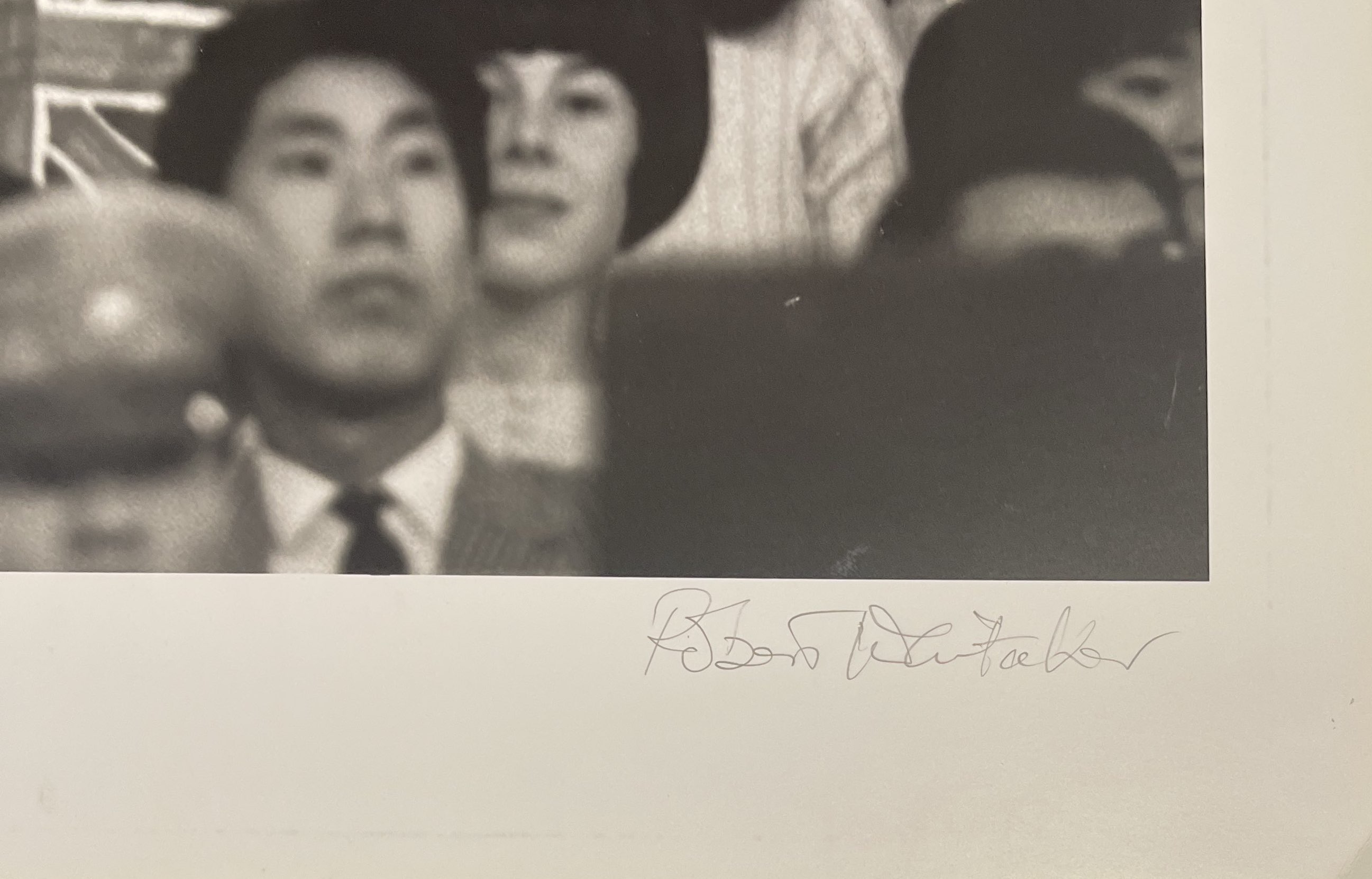 Lot 297 - THE BEATLES - ROBERT WHITAKER SIGNED