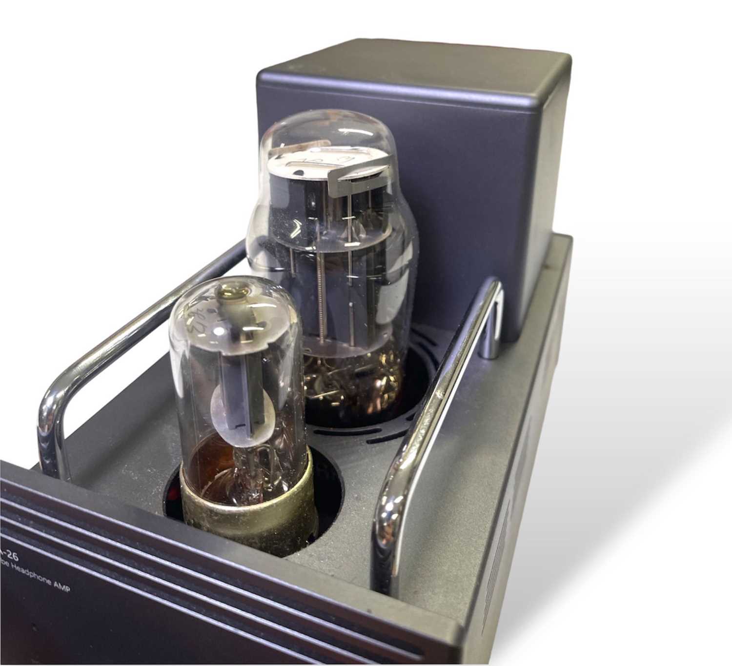 Lot 16 - XDUOO XX11005 TA-26 TUBE HEADPHONE AMPLIFIER.