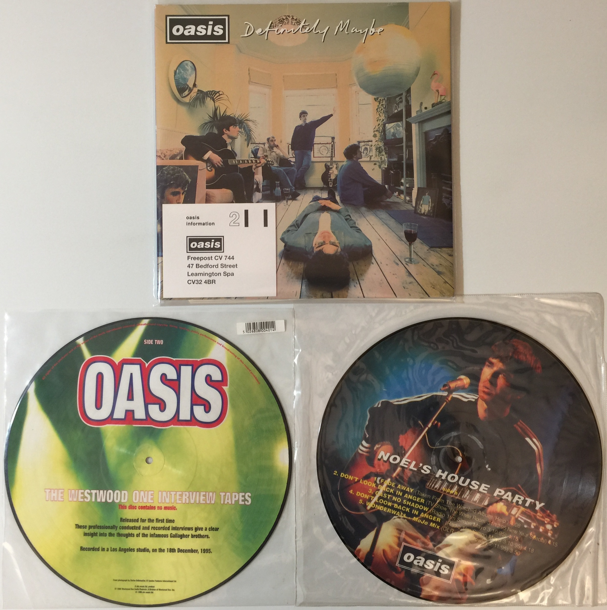 Lot 207 - Oasis - Definitely Maybe LP (Original UK