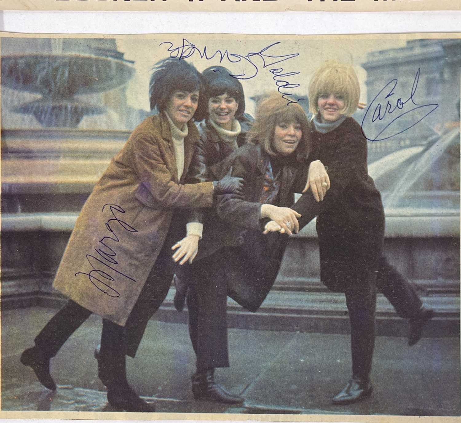 Lot 274 - SOUL / 1960S STARS - AUTOGRAPH COLLECTION.