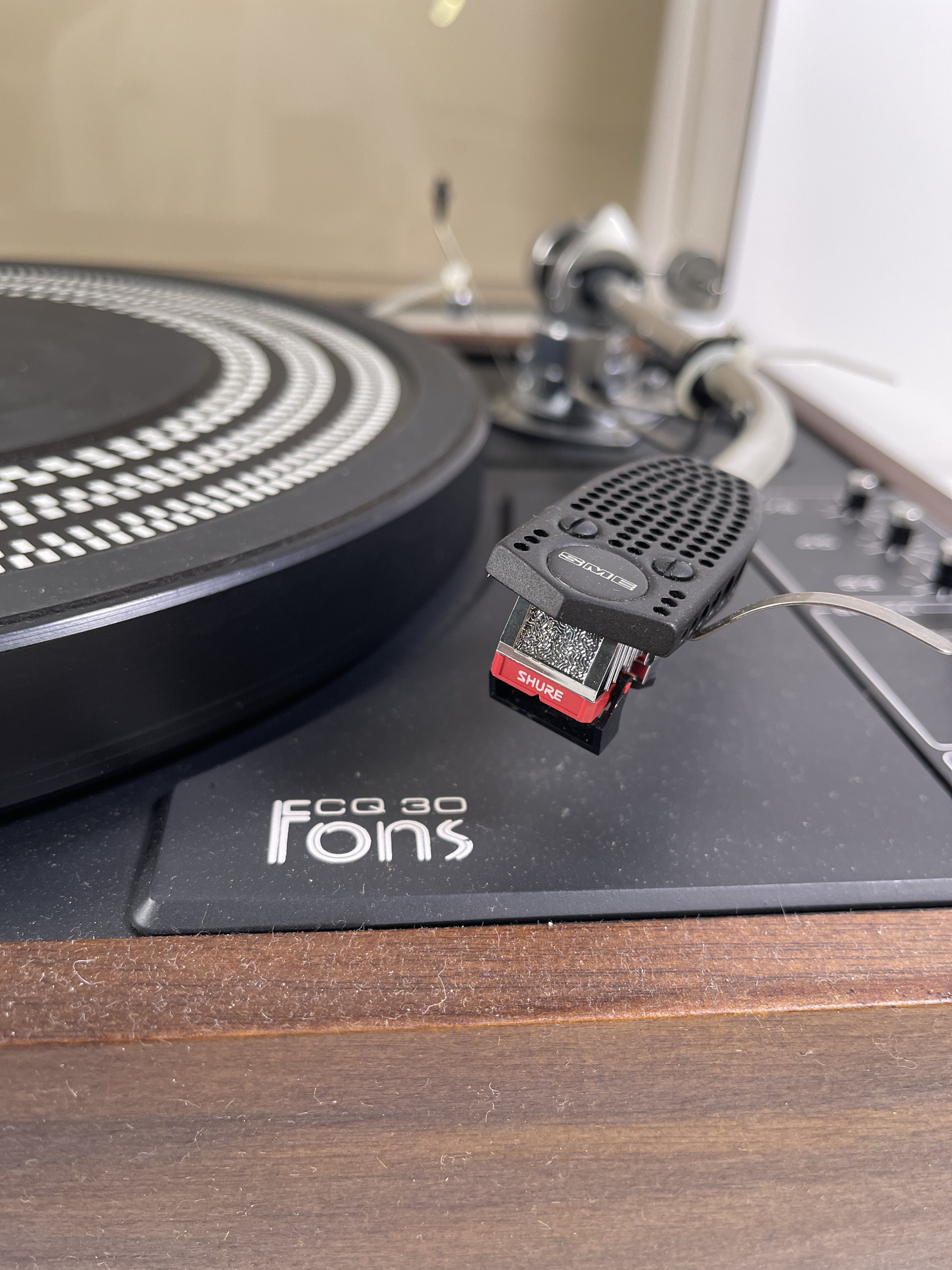 Lot 41 - FONS CQ30 TURNTABLE WITH SME TONEARM