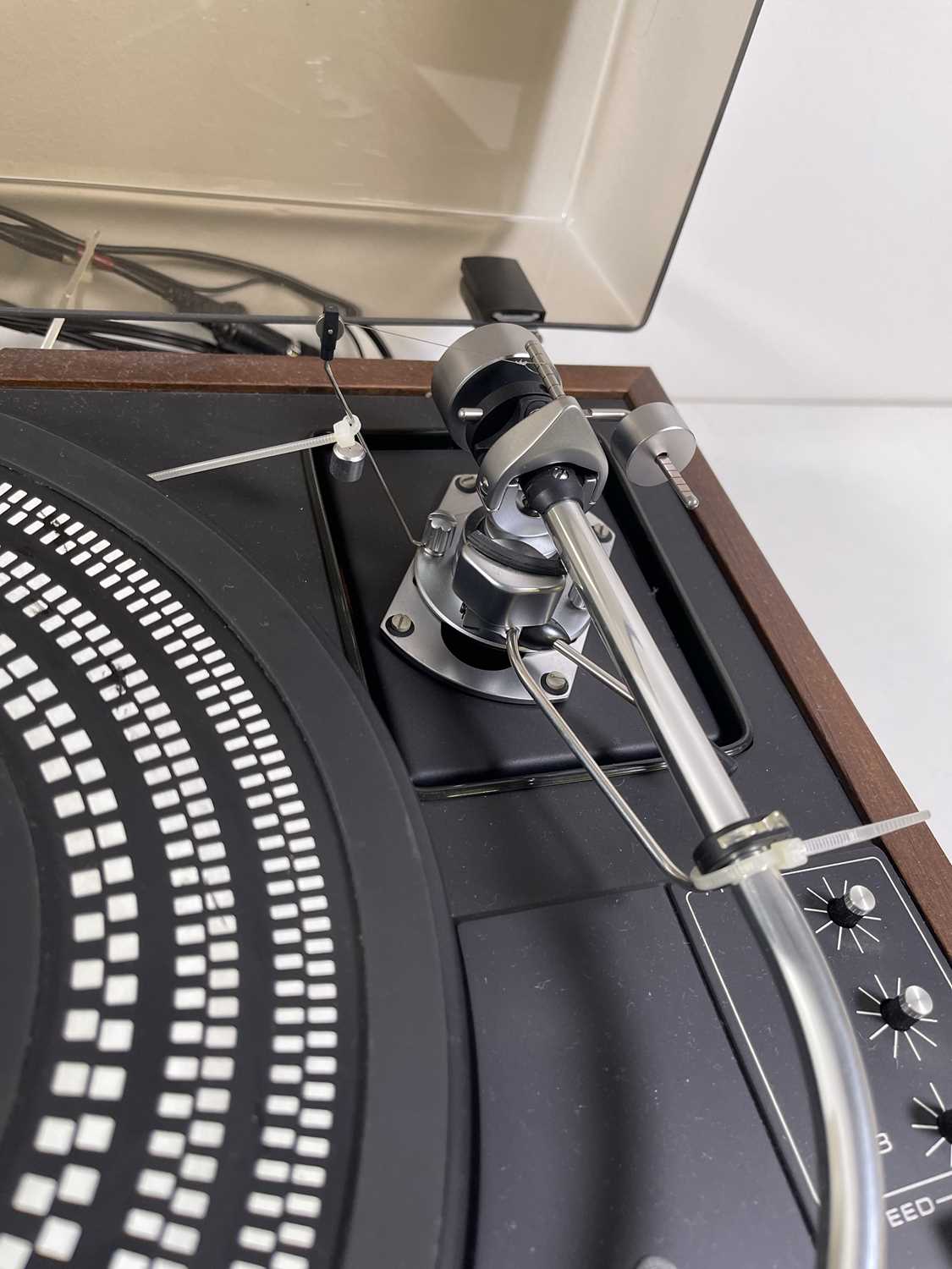 Lot 41 - FONS CQ30 TURNTABLE WITH SME TONEARM