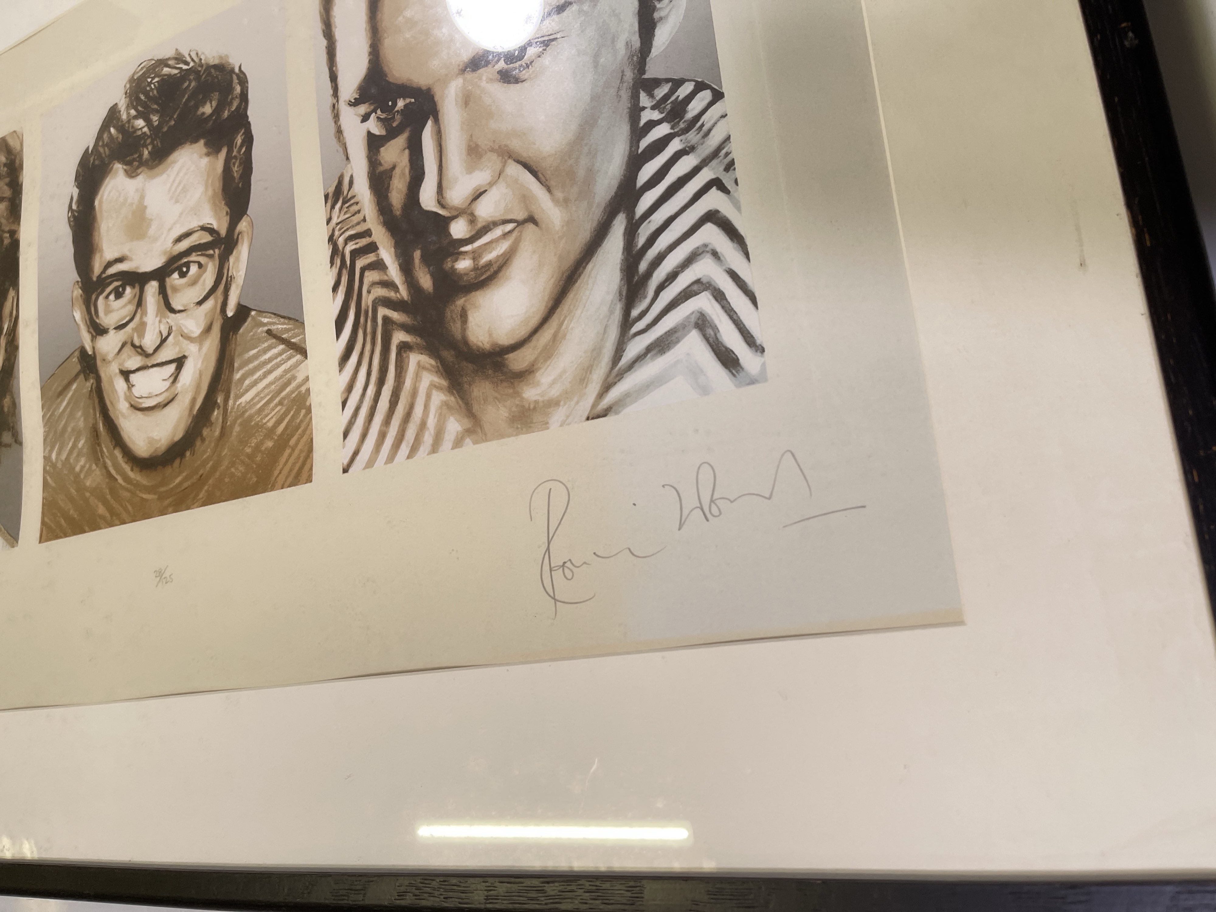 Lot 408 - THE ROLLING STONES - RONNIE WOOD SIGNED