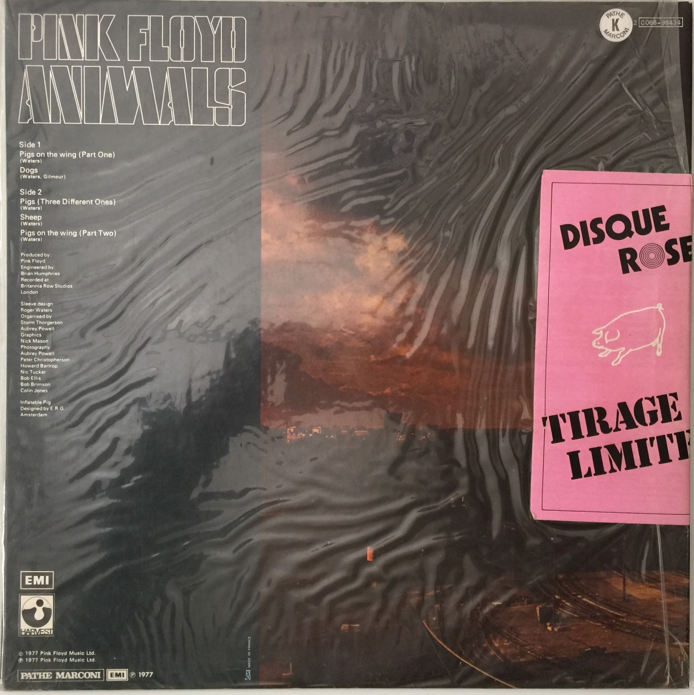 Lot 133 - PINK FLOYD - ANIMALS LP (2C 068-98434)