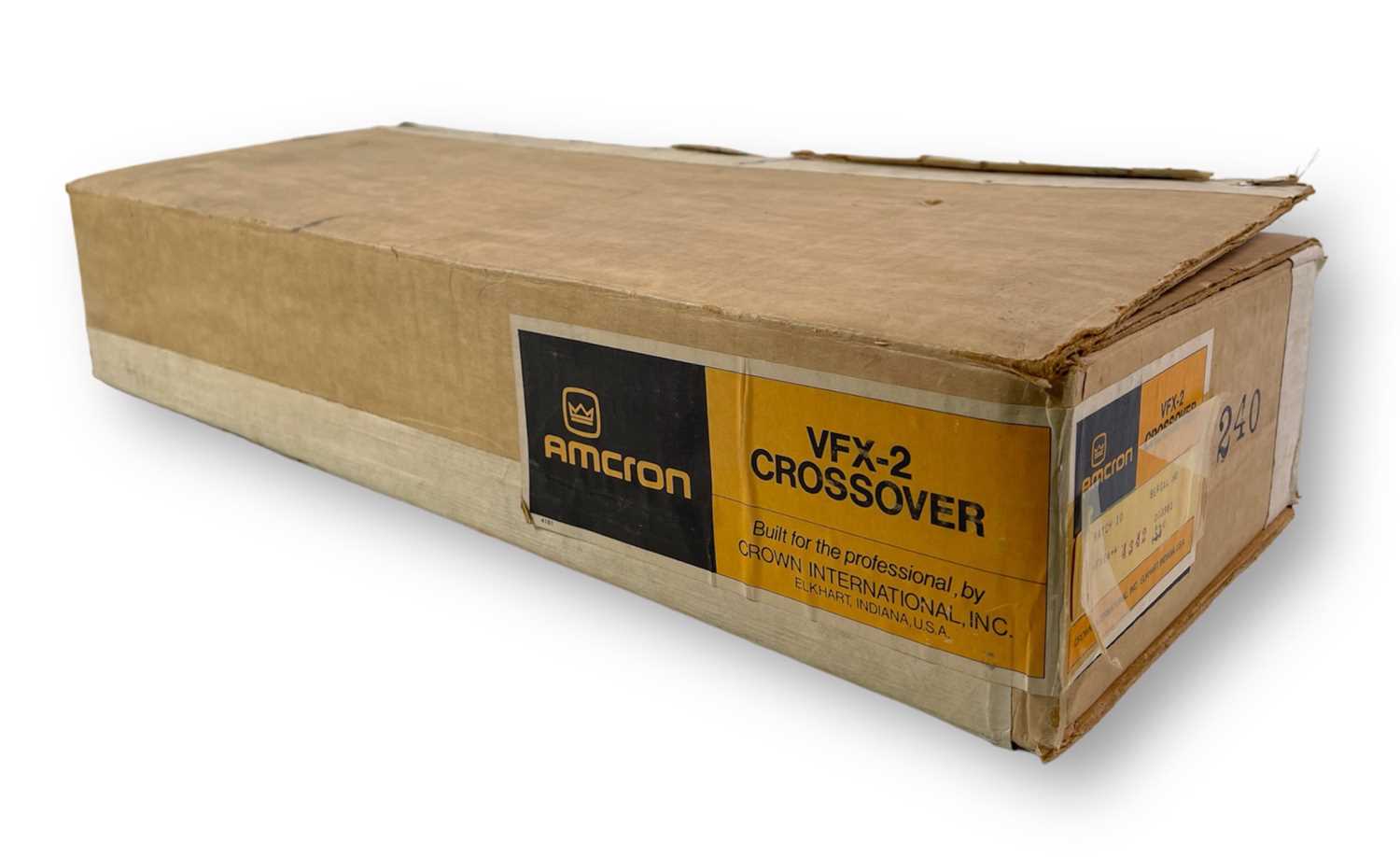 Lot 568 - YES INTEREST - CHRIS SQUIRE OWNED AND USED